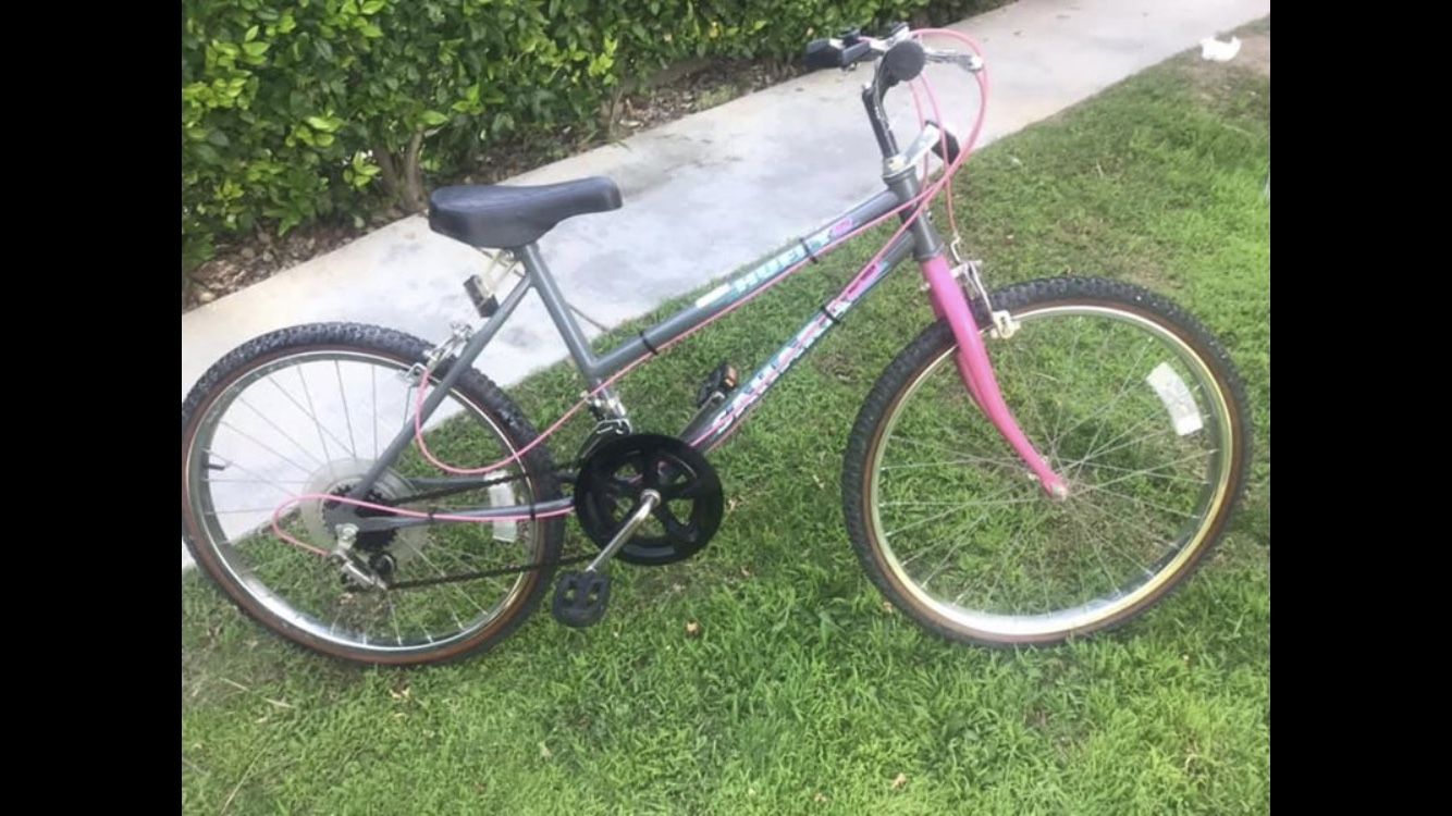 Vintage 1994 Huffy Sahara 10 Speed Multi-terrain Bicycle for Sale in ...
