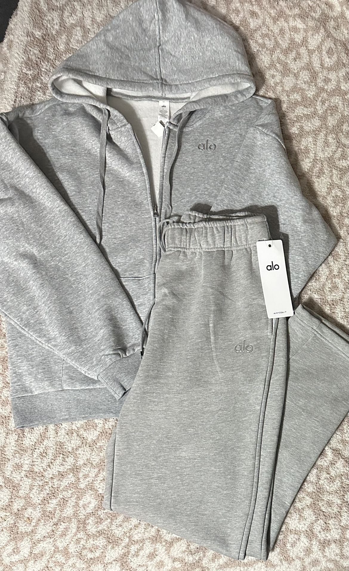 Alo Heather Grey Zip Up Hoodie Sweater and Sweatpants Set $150 **READ ...
