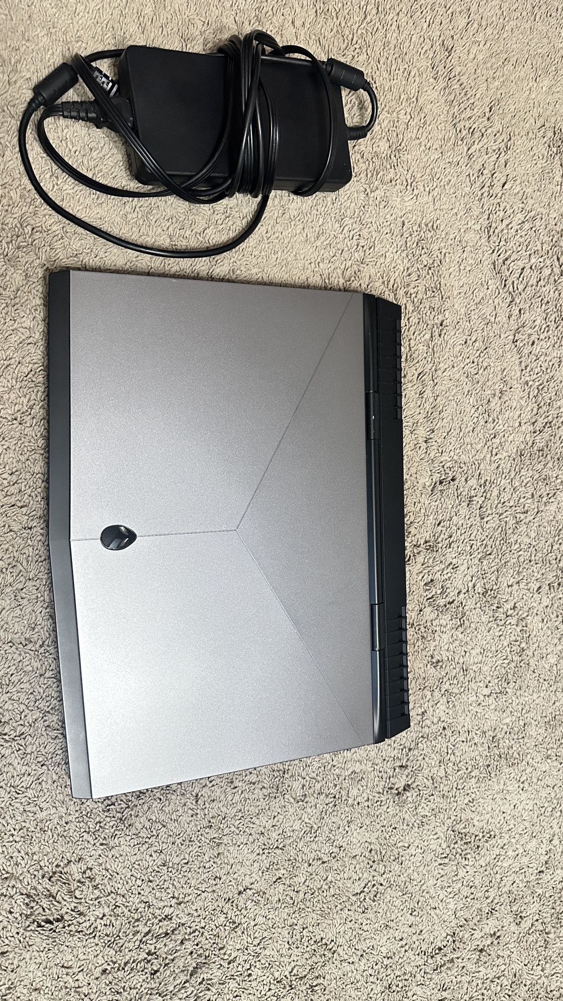 Alienware 17R4 gaming laptop inter i7 6700hq 16g gtx1070 8g 128ssd+1tb ...