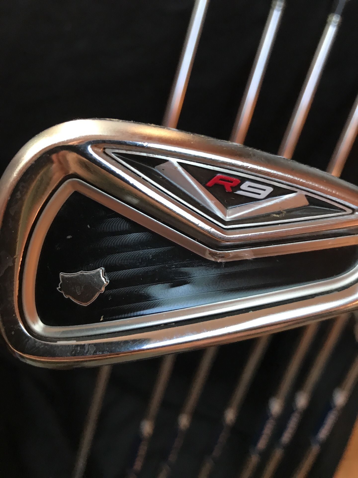 TaylorMade. R9 tp tour iron set. Golf clubs for Sale in Tacoma, WA ...