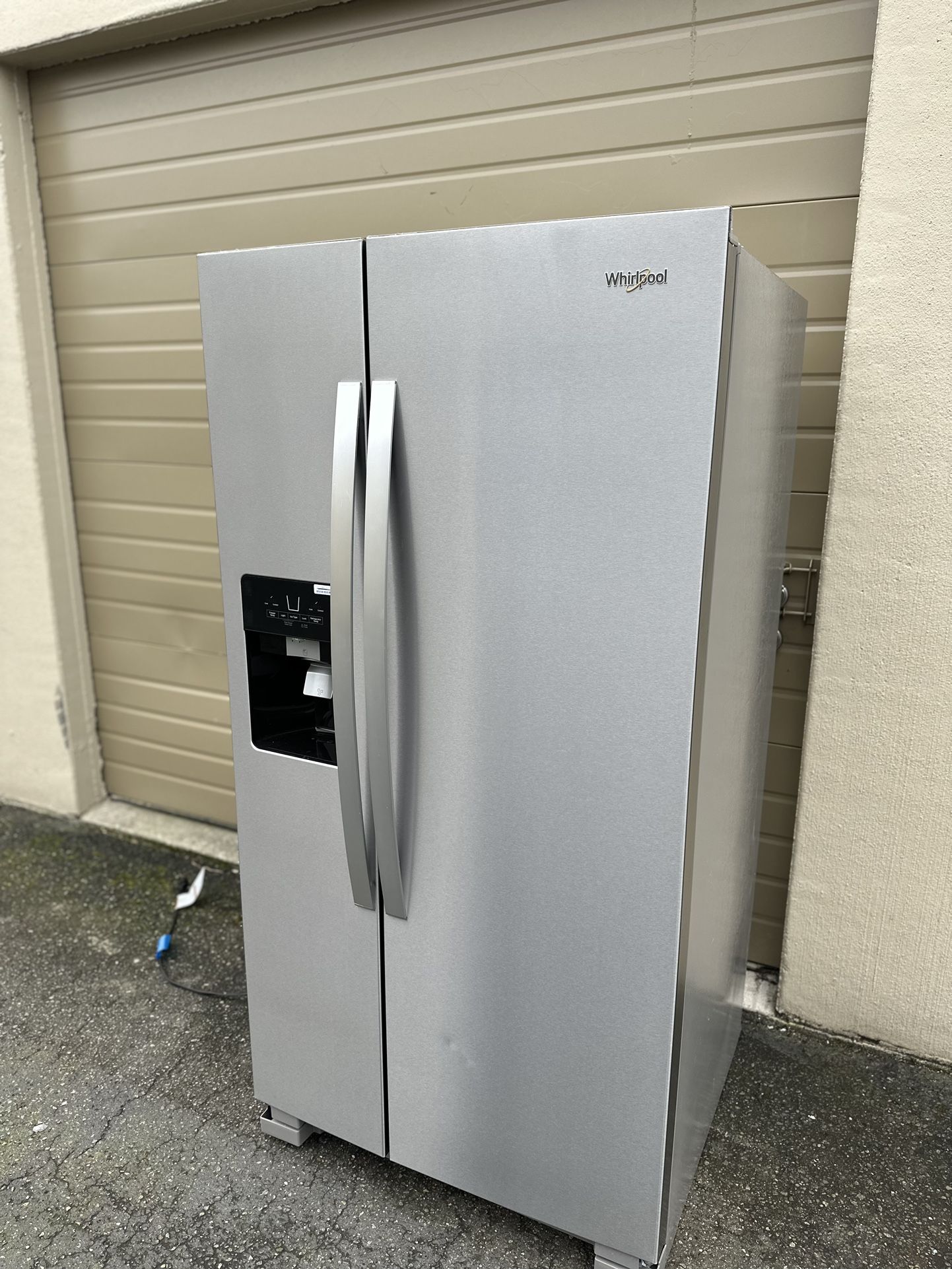 Whirlpool 2023 Model Fridge for Sale in Auburn, WA - OfferUp
