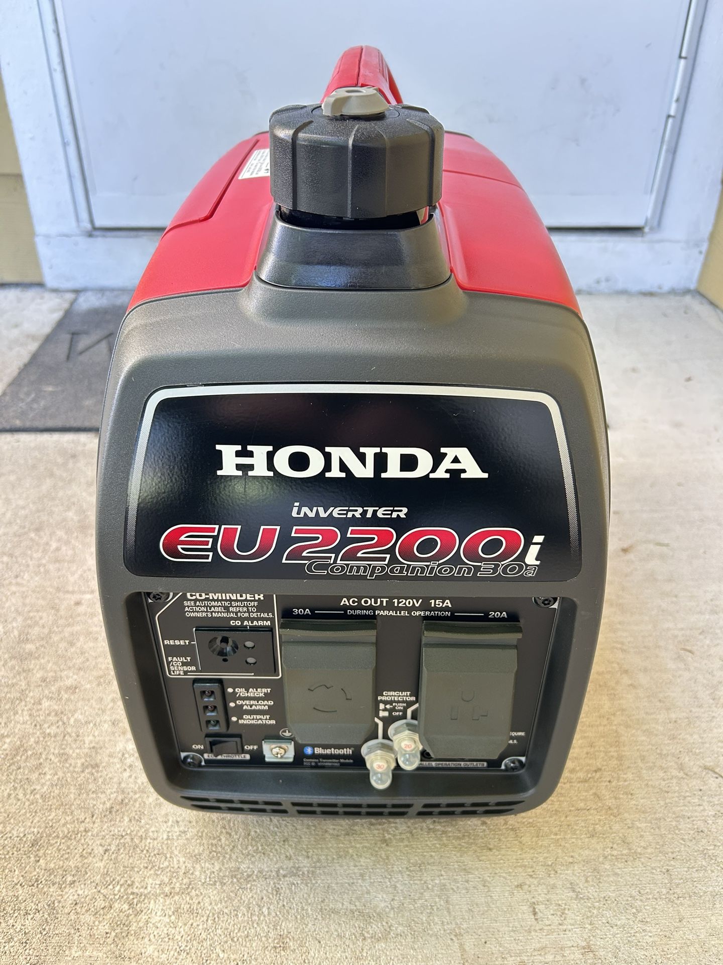 Honda eu 2200i Generator Companion Model Super Quiet for Sale in ...