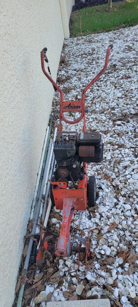 Ariens Rototiller 2 HP for Sale in Riverview, FL - OfferUp