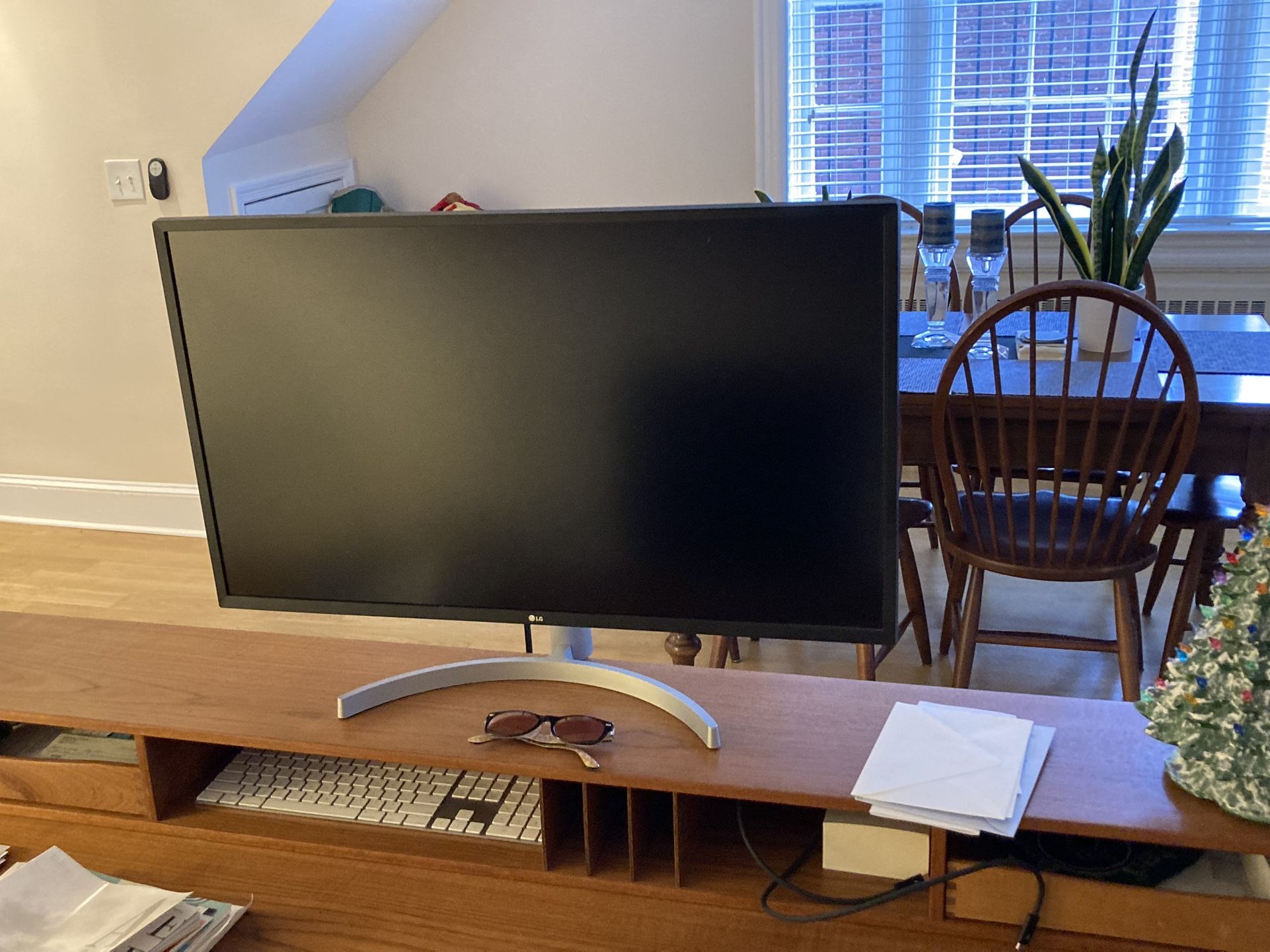 32-inch LG Computer Monitor for Sale in Washington, DC - OfferUp