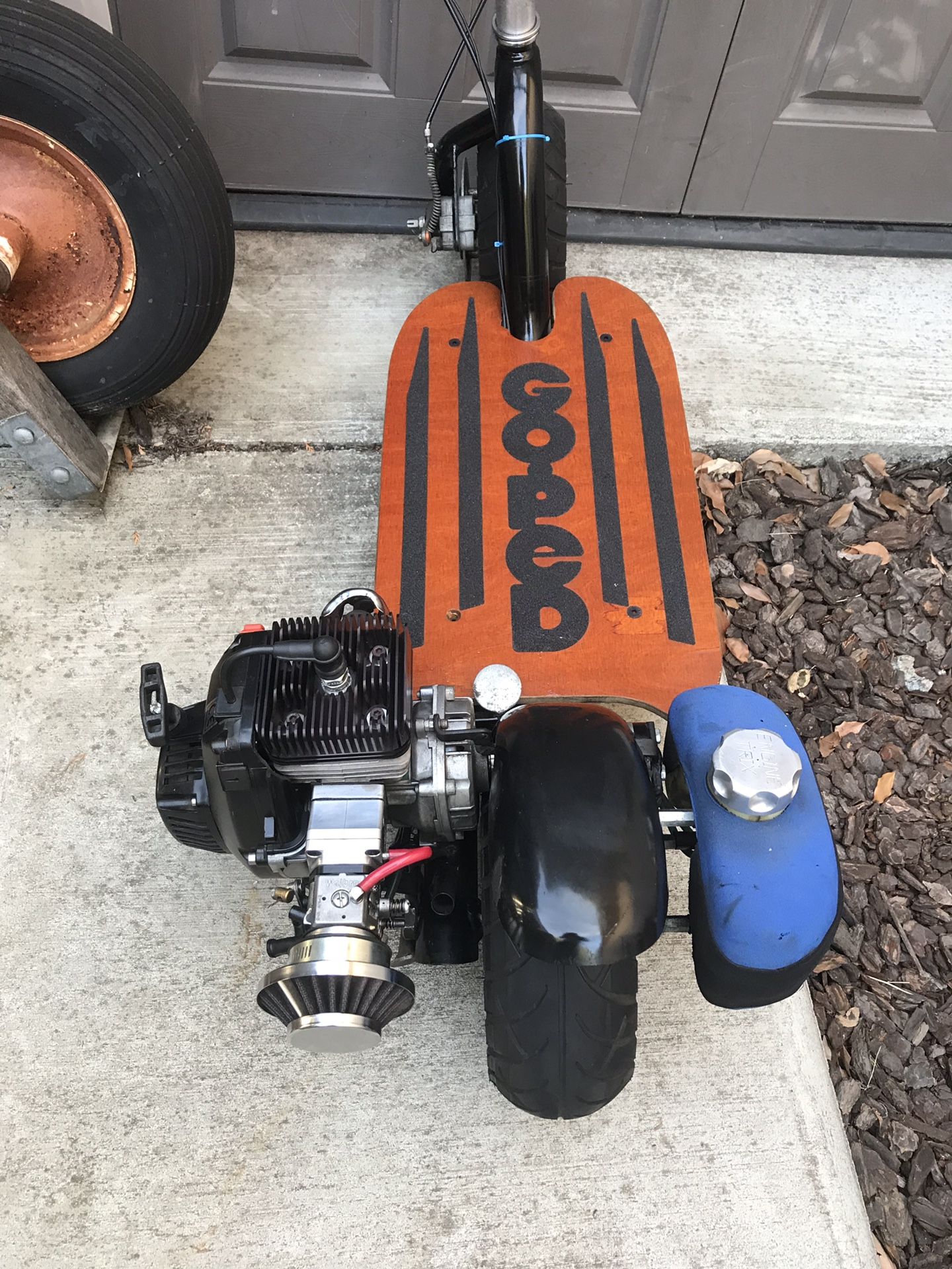 Goped Trevor Simpson 460 Bigfoot - An enthusiasts dream scooter! 40mph ...