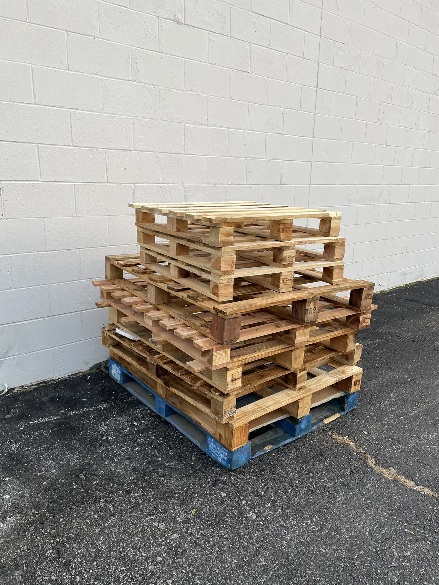 Free Pallets for Sale in Rochester, NY - OfferUp