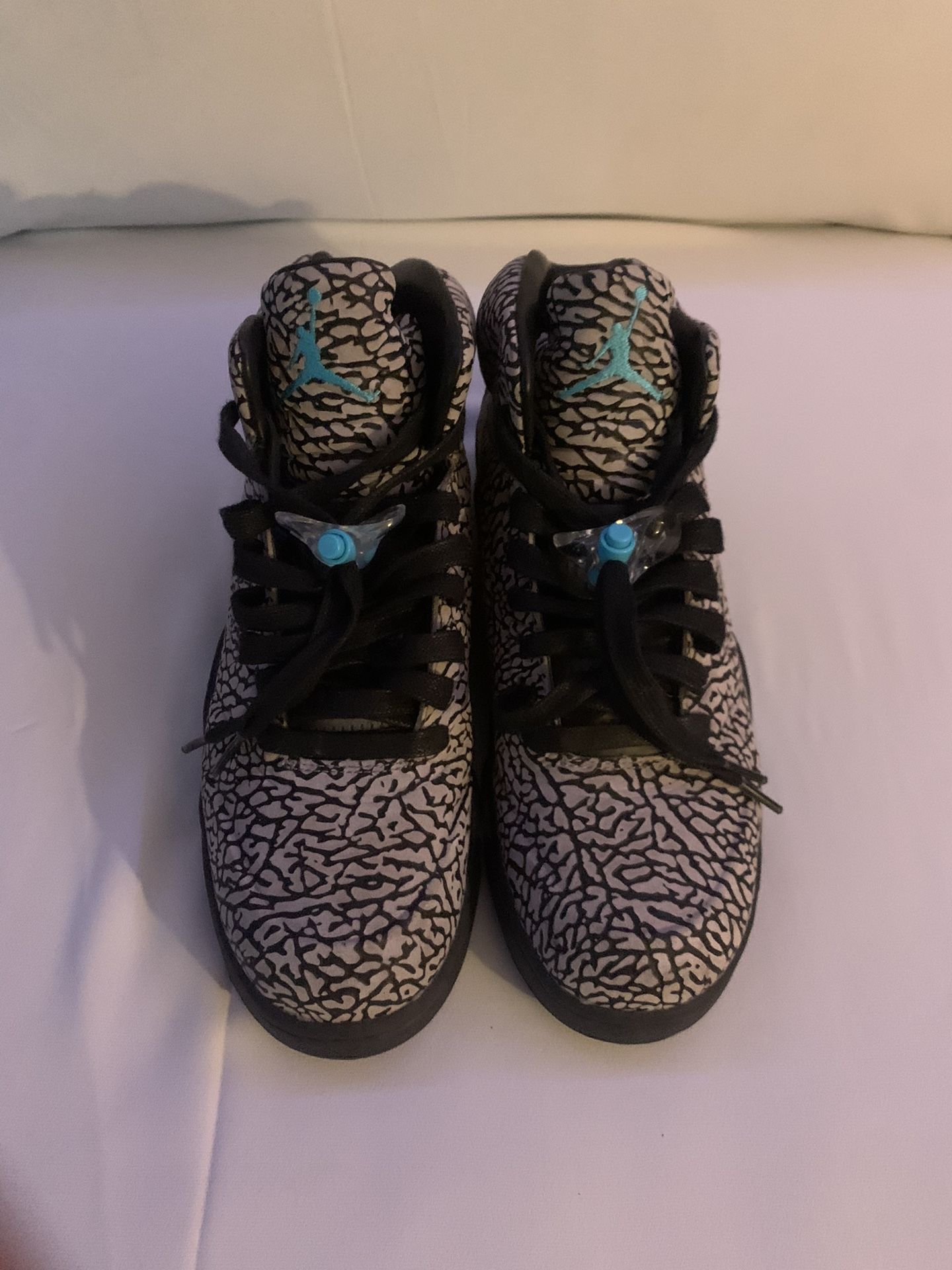 Jordan 5 Retro- 3Lab5 for Sale in Seattle, WA - OfferUp