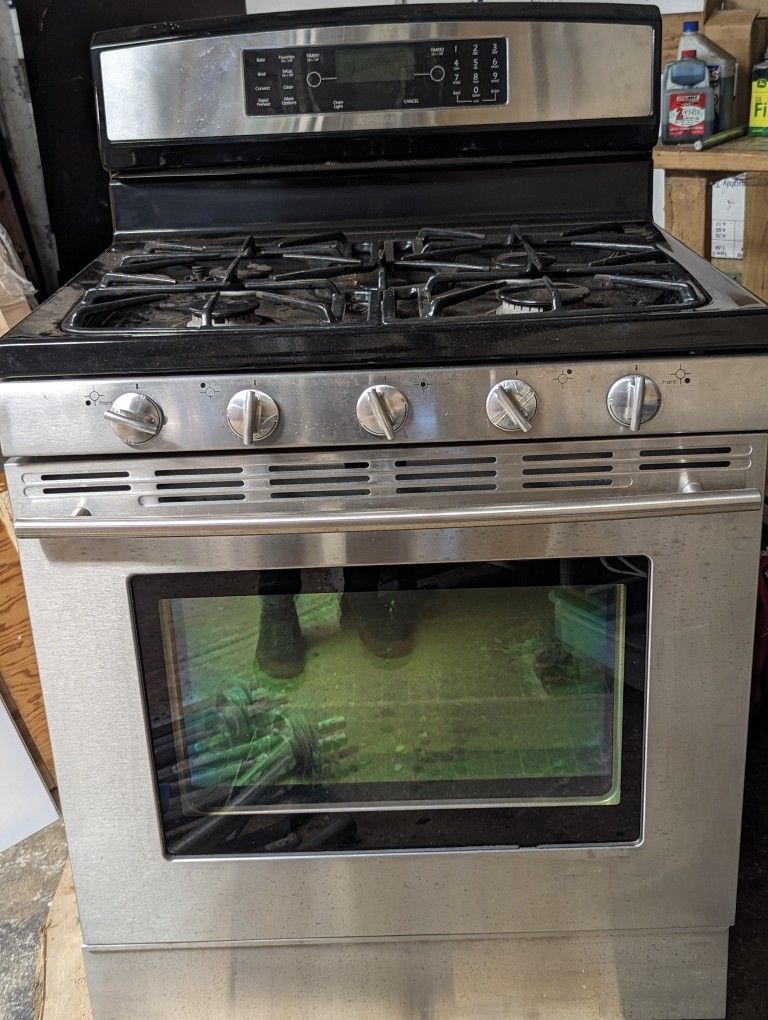 Jenn-air Gas Range, Oven Stainless for Sale in Seattle, WA - OfferUp