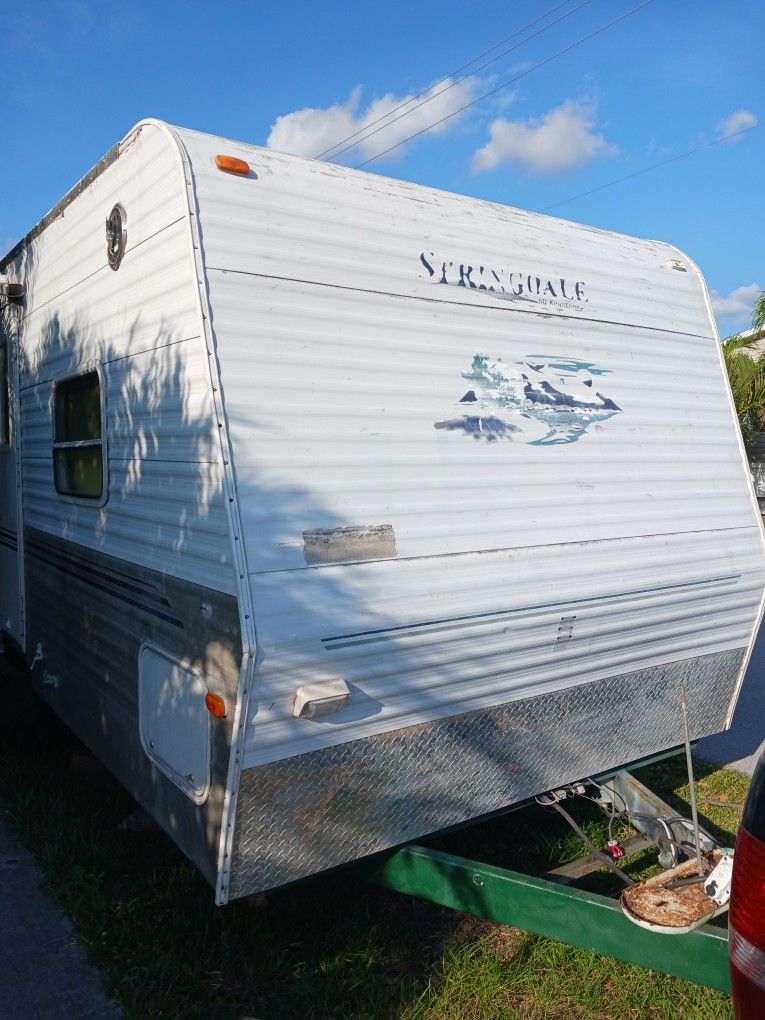 32 Ft Springdale Travel Trailer for Sale in Fort Lauderdale, FL - OfferUp