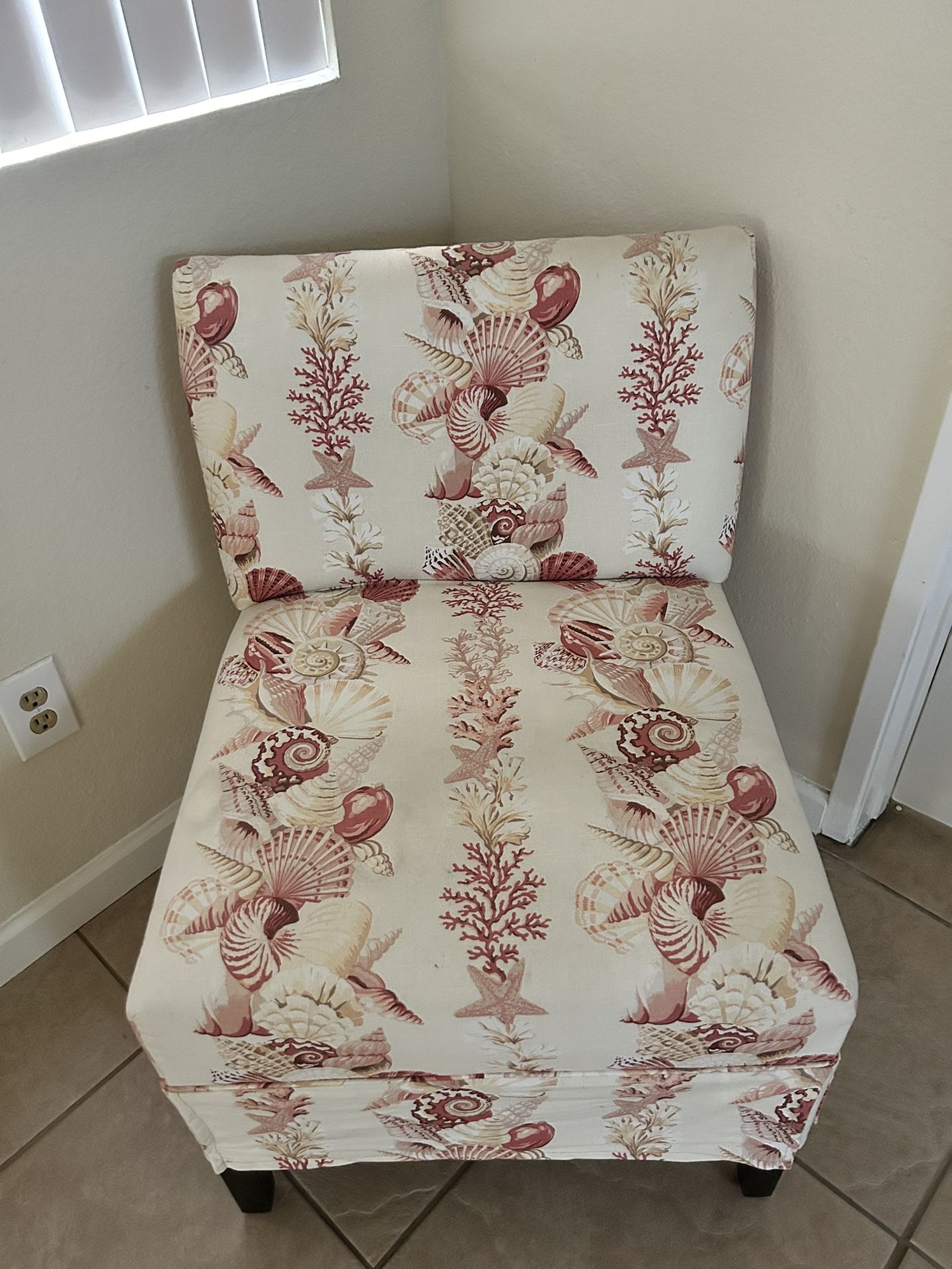 Super Cute Chair for Sale in Huntington Beach, CA - OfferUp