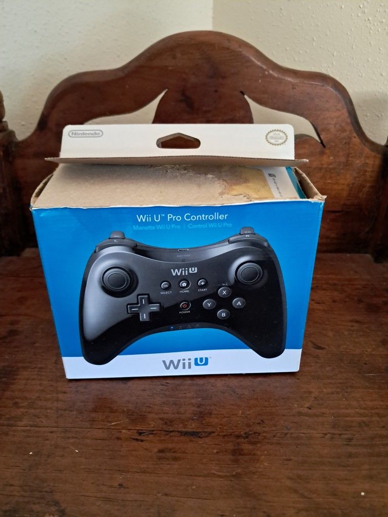 Nintendo Wii U Pro Controller for Sale in San Antonio, TX - OfferUp
