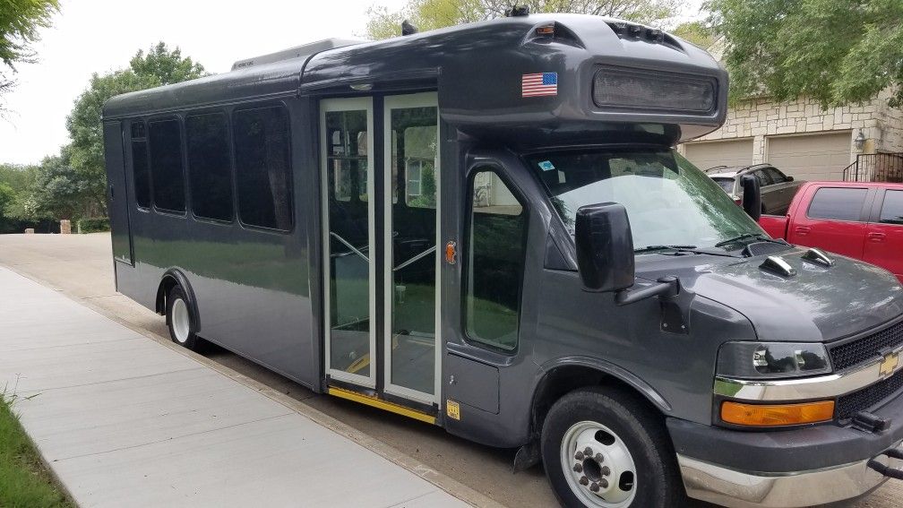 2012 Chevy 4500 Shuttle Bus 6.6L Duramax for Sale in Dallas, TX - OfferUp