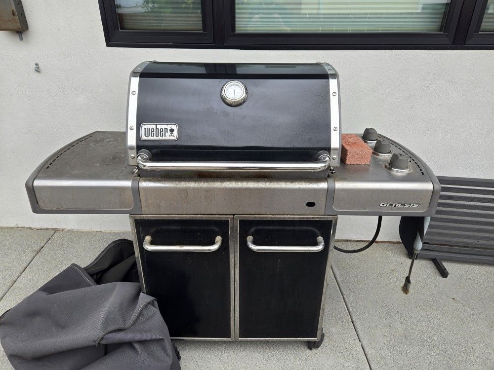 Weber Genesis BBQ Grill for Sale in San Diego, CA - OfferUp