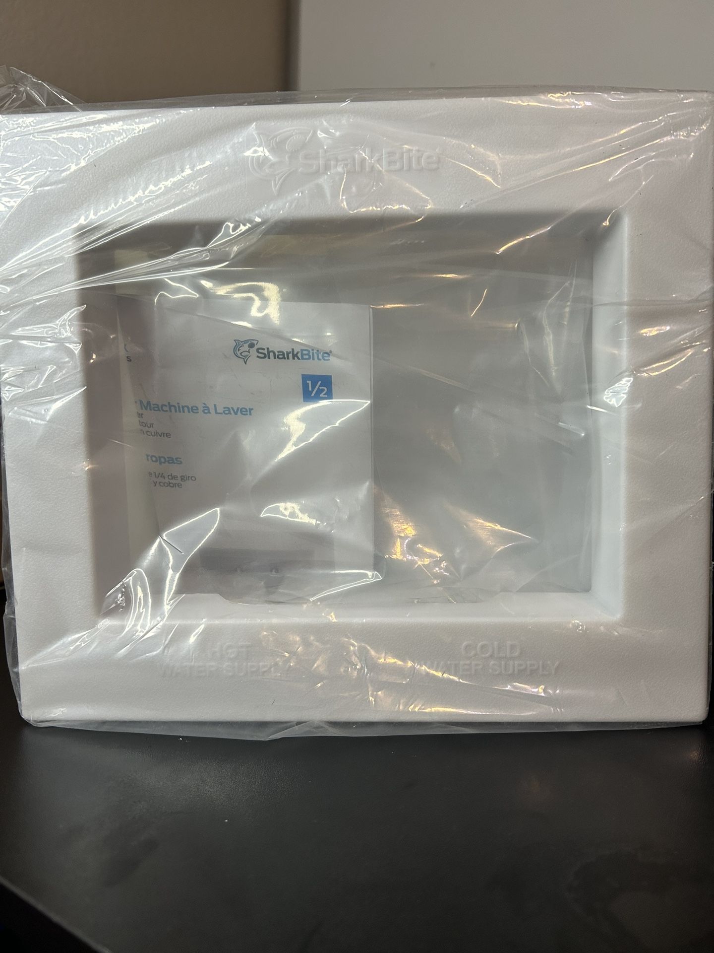 SharkBite 1/2 Inch x 3/4 Inch MHT Washing Machine Outlet Box, Push to ...