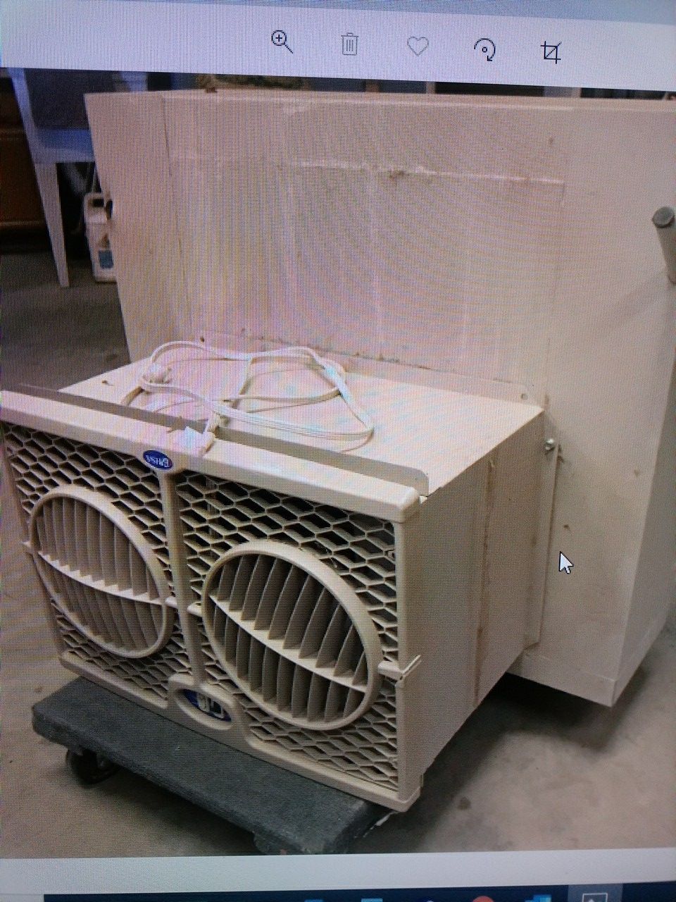 Brisa Window Cooler. Model: HE2911 for Sale in Bakersfield, CA - OfferUp