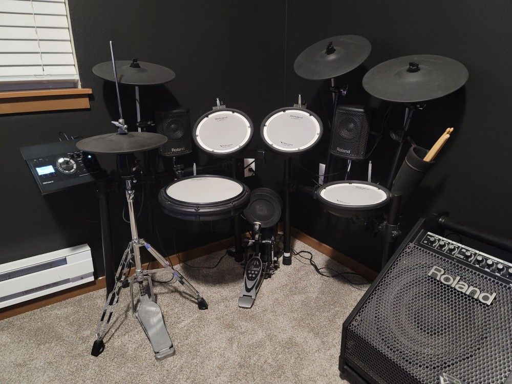 Roland TD-17KVX and PM-30 for Sale in Edgewood, WA - OfferUp