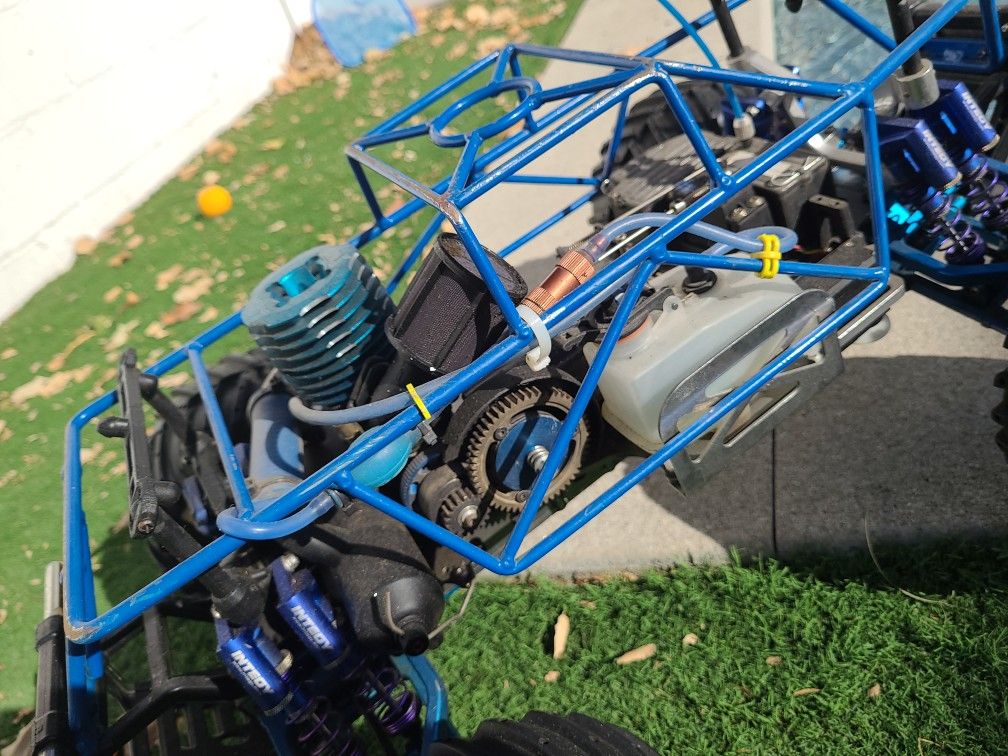 Team Associated MGT monster Truck Nitro Rc for Sale in Los Angeles, CA ...