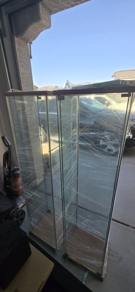 Glass display cases. for Sale in Laveen Village, AZ - OfferUp