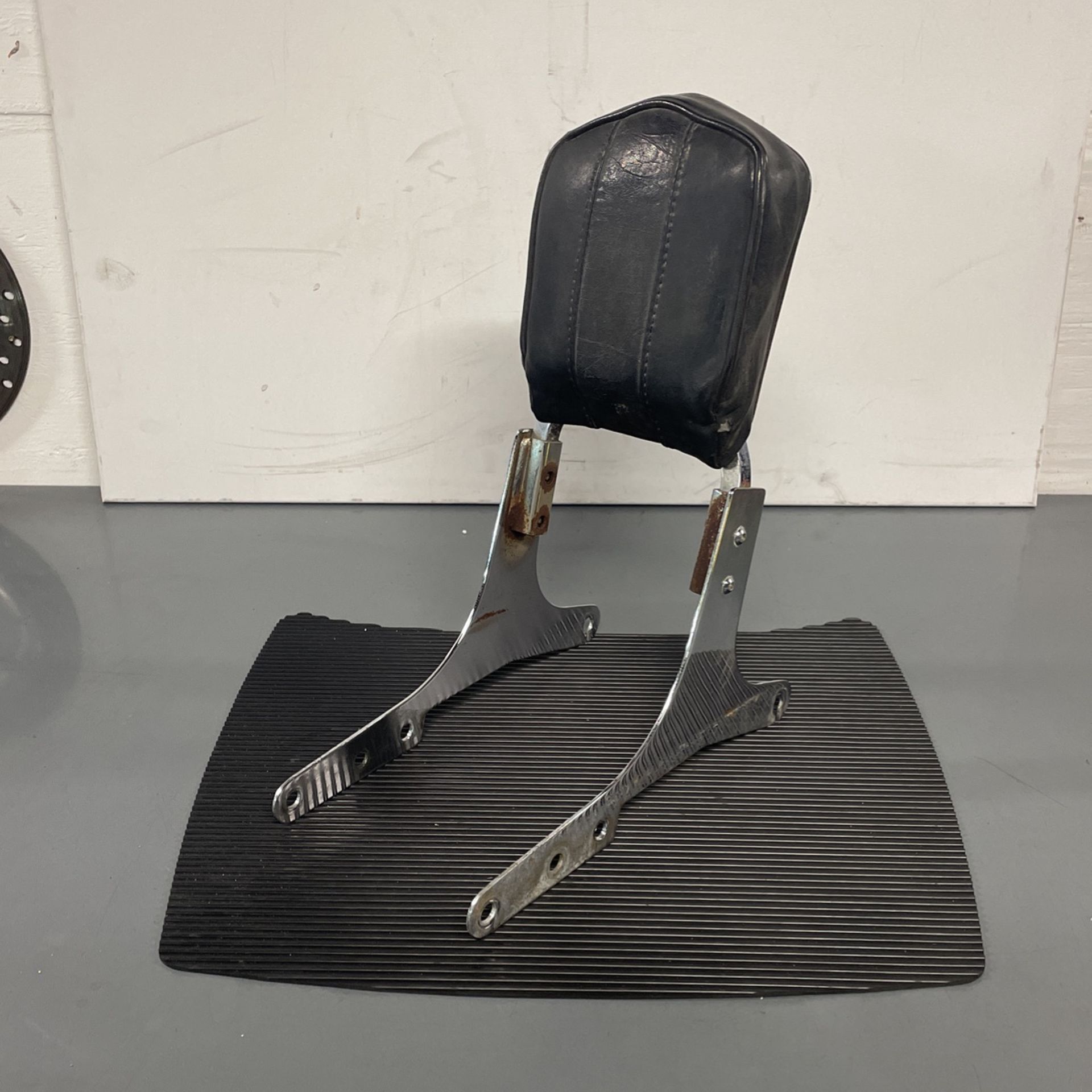 Harley FXR Back Rest for Sale in Miami, FL - OfferUp