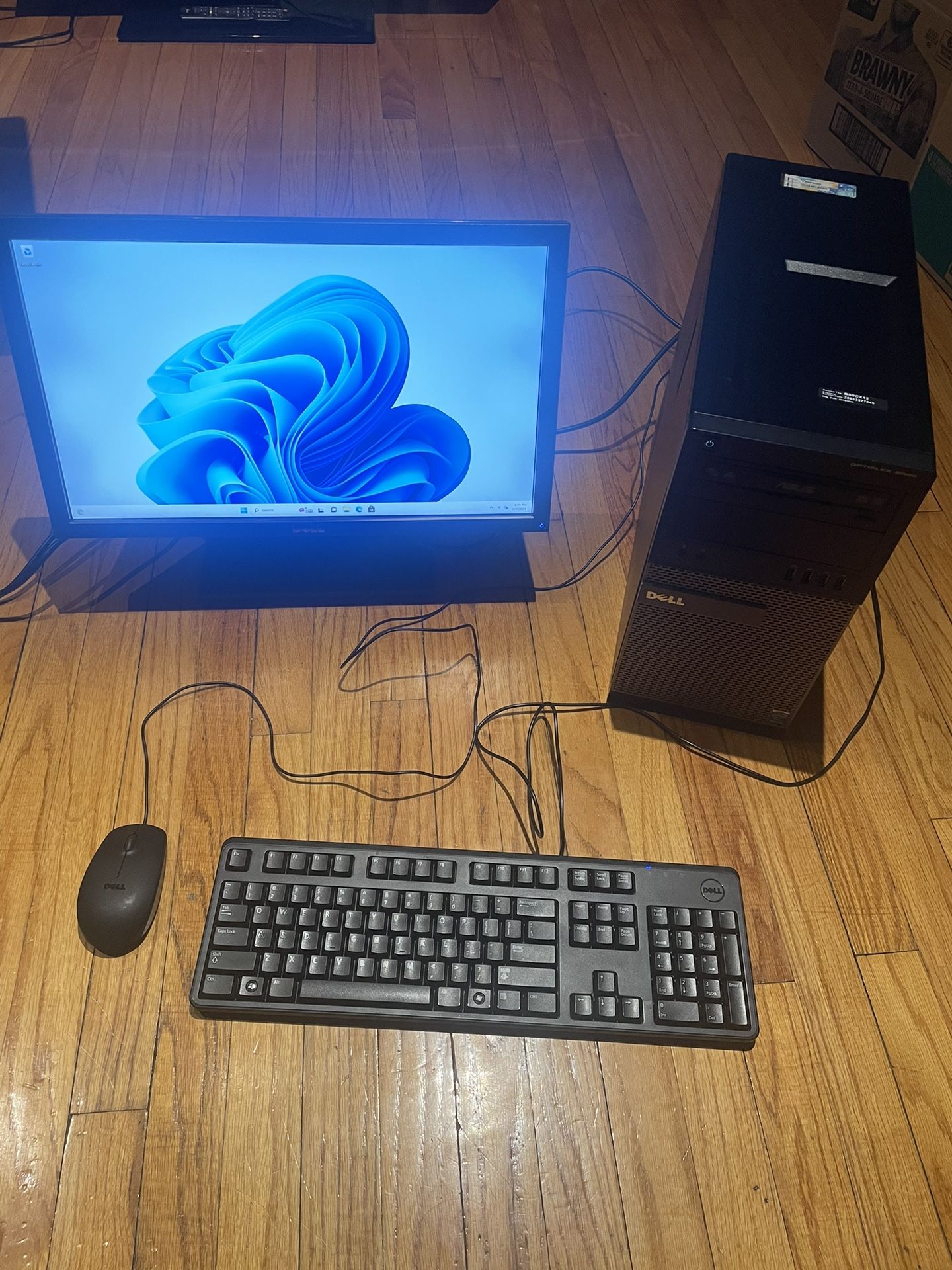 Dell Desktop Computer Windows 11 Intel Dell Monitor Included for Sale ...