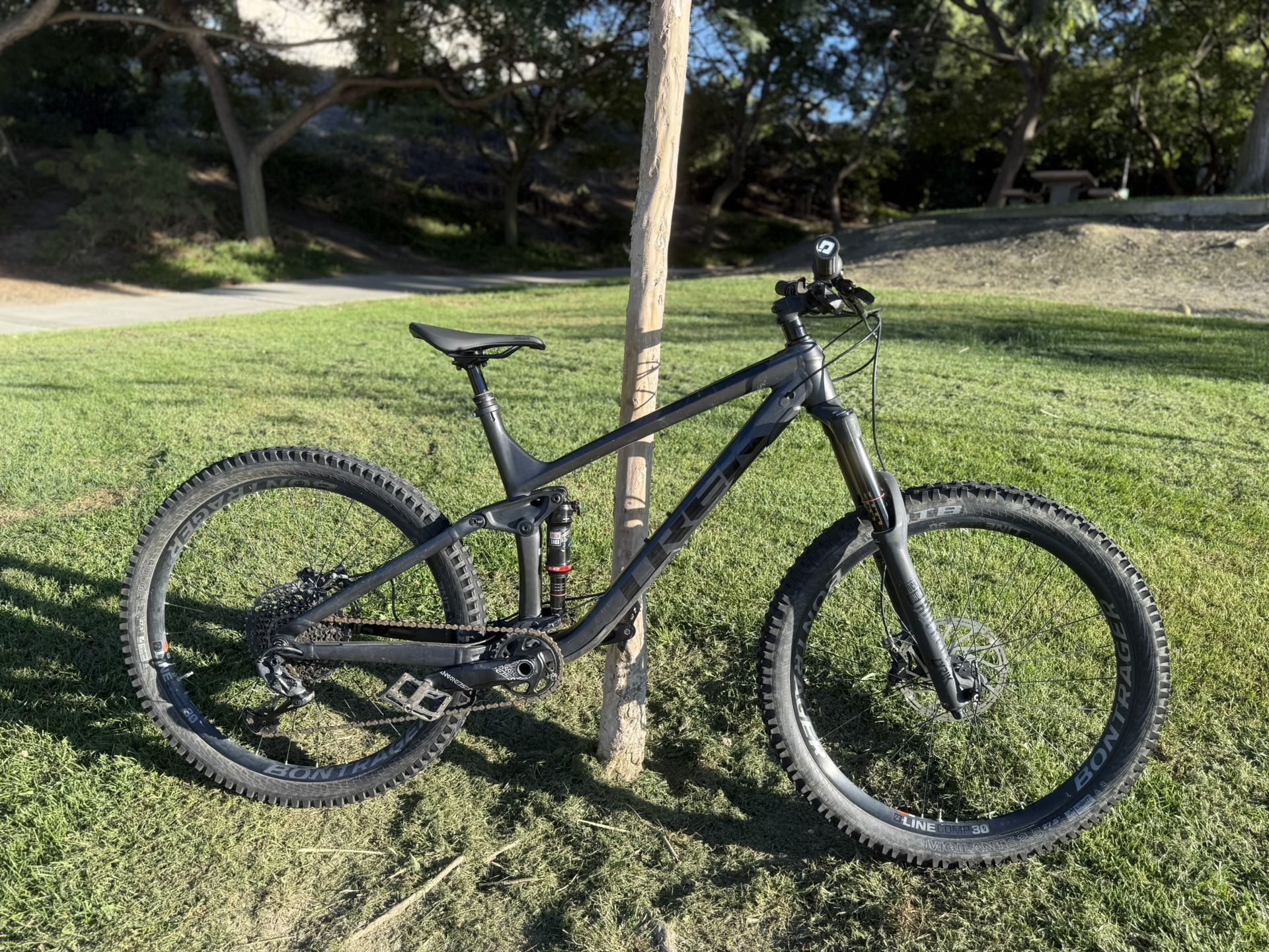 2021 Trek Remedy 8 Trail/Enduro Mountain Bike, Large/27.5 for Sale in ...