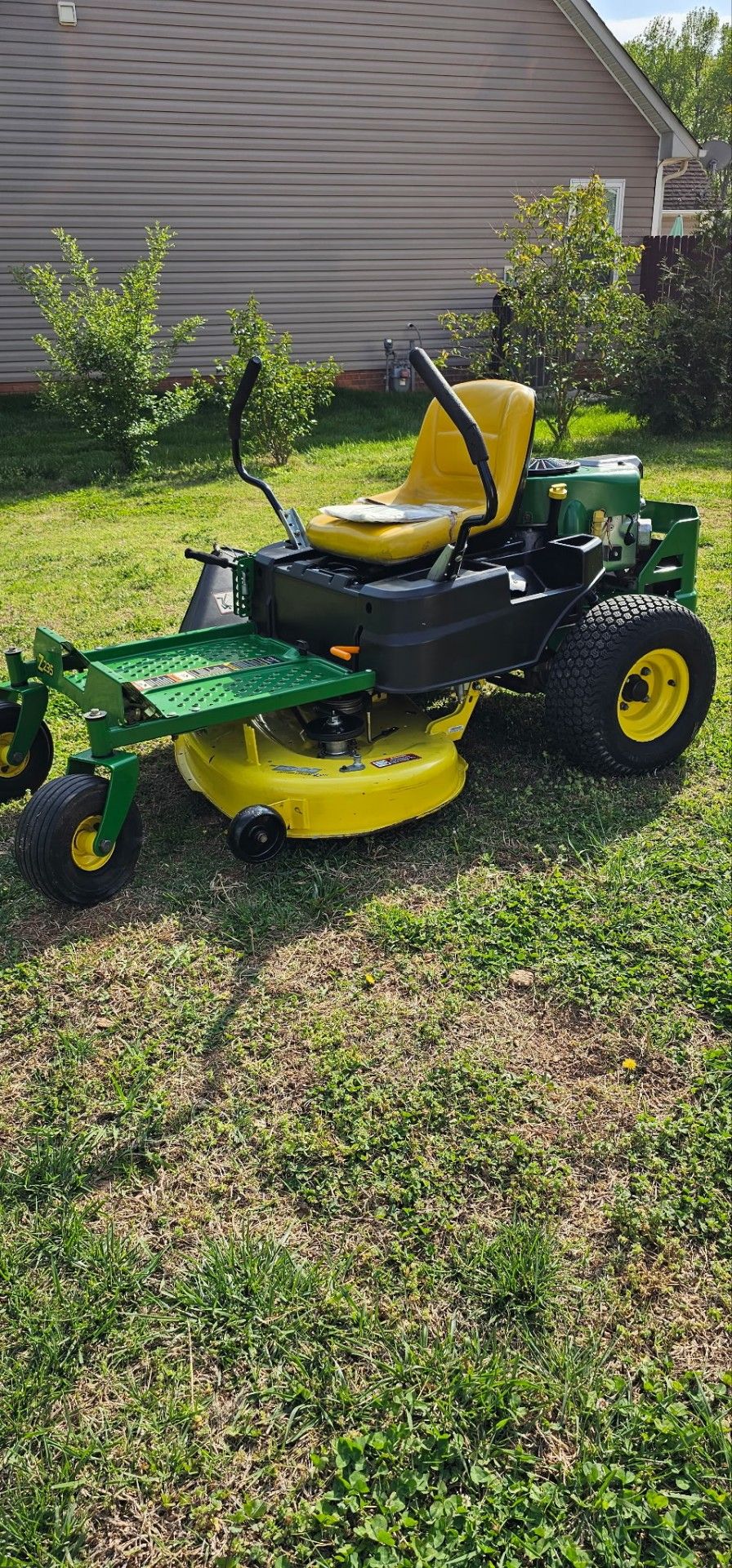 John Deere Z235 Zero Turn 20hp 42