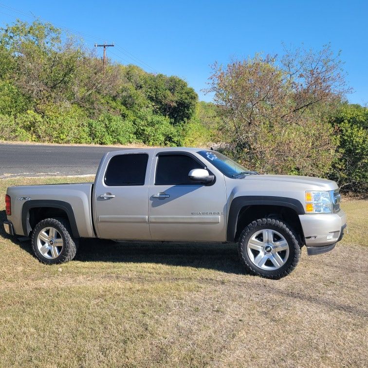 2008 Chevrolet Silverado 1500 for Sale in Converse, TX - OfferUp