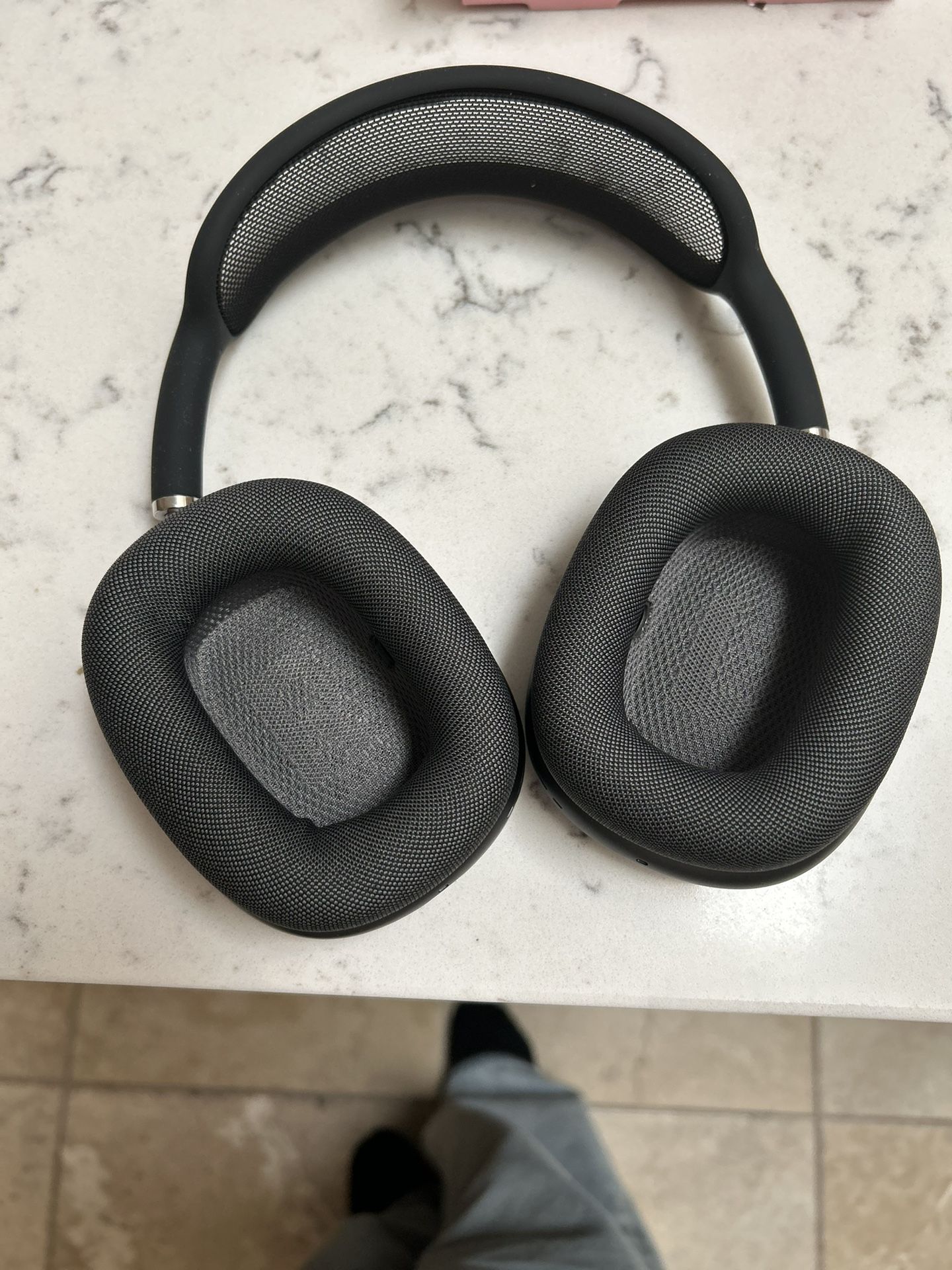 Apple airpod pro maxes 2nd gen with magsafe charging case USBC/space ...