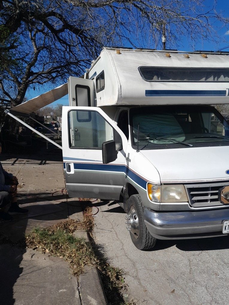1997 Ford fleetwood Tioga for Sale in San Antonio, TX - OfferUp