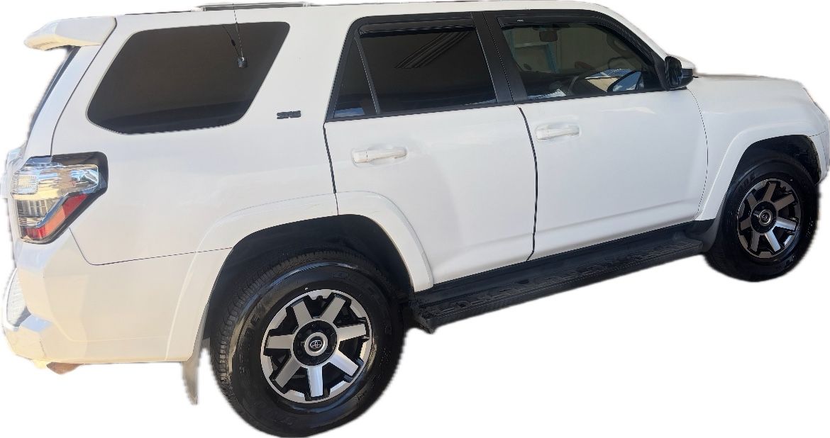 2014 Toyota 4runner SR5 2wD 3rd Row for Sale in Honolulu, HI - OfferUp