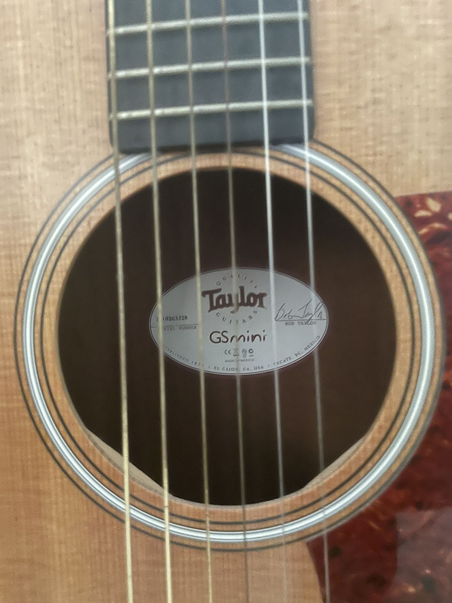 Taylor GS Mini Guitar for Sale in Meriden, CT - OfferUp
