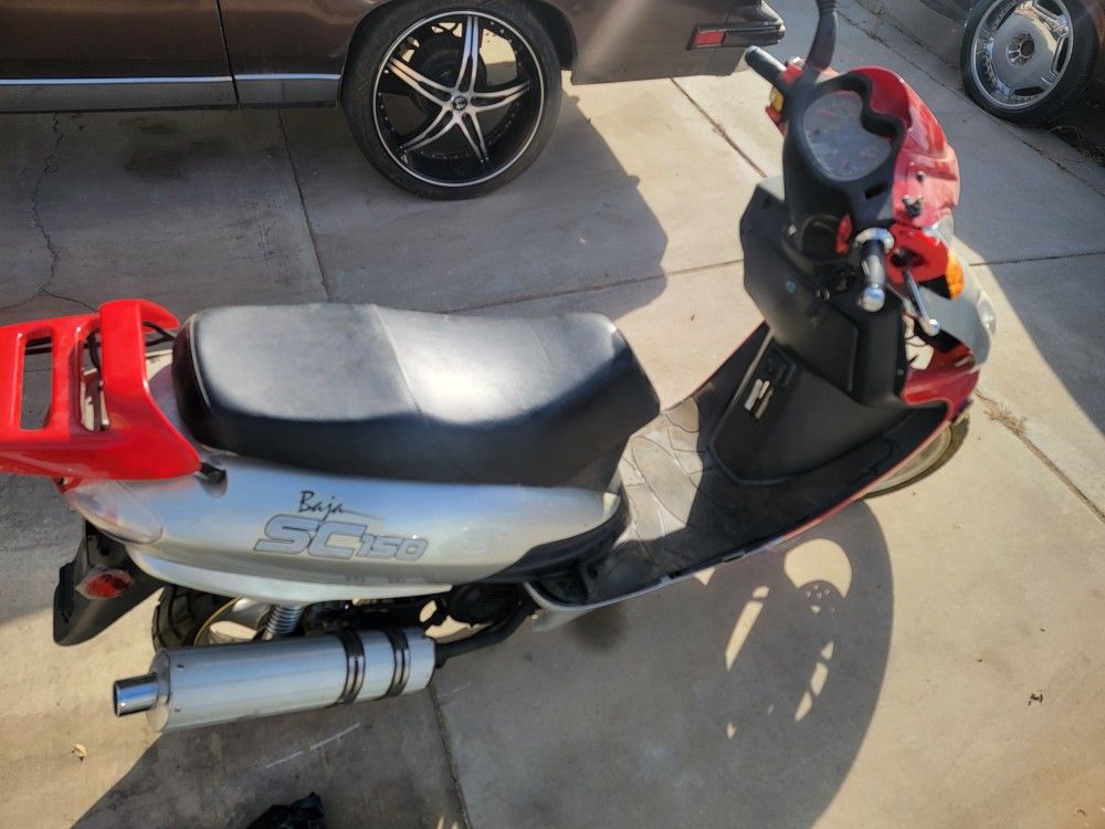 Baja Sc150 Scooter for Sale in Victorville, CA - OfferUp