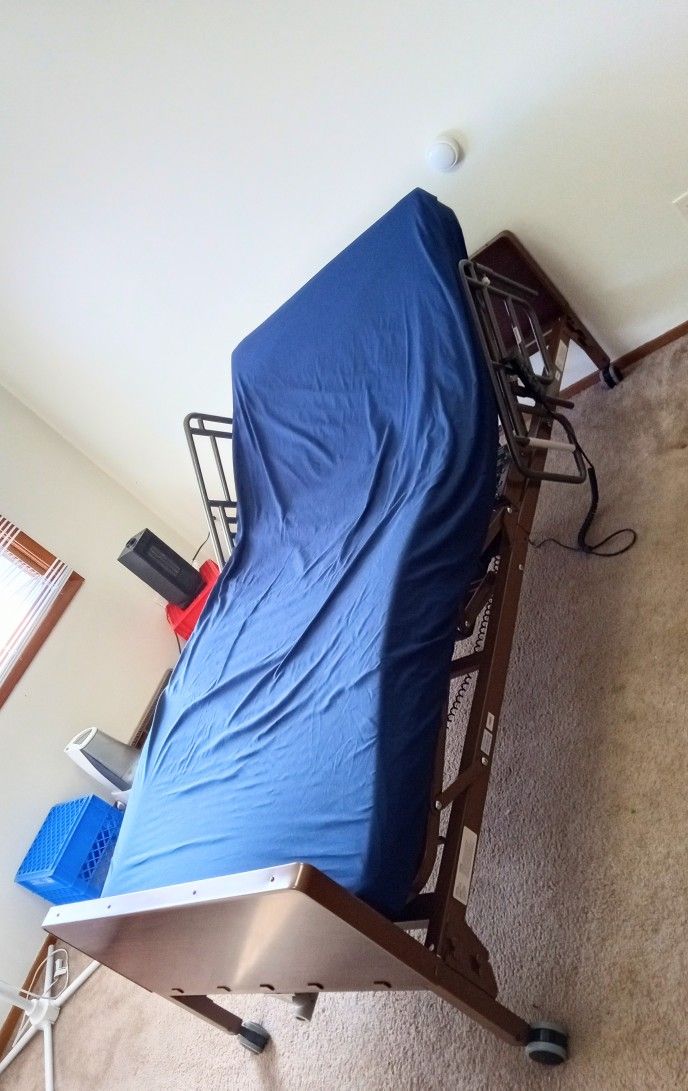 Medline Full electric Basic Homecare Hospital Bed for Sale in Wichita, KS - OfferUp