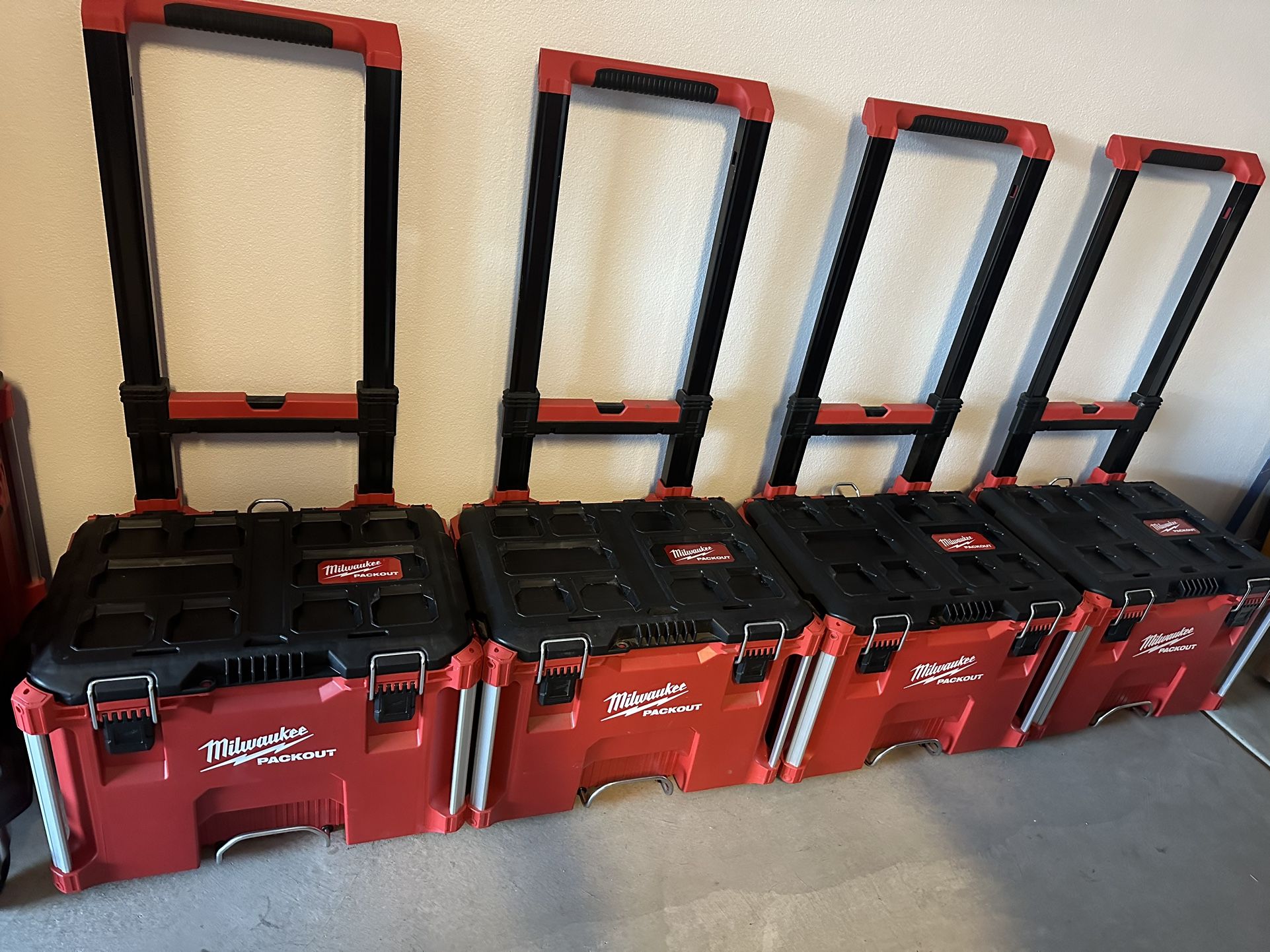 Milwaukee Packout 22 Rolling Modular for Sale in Menifee, CA - OfferUp