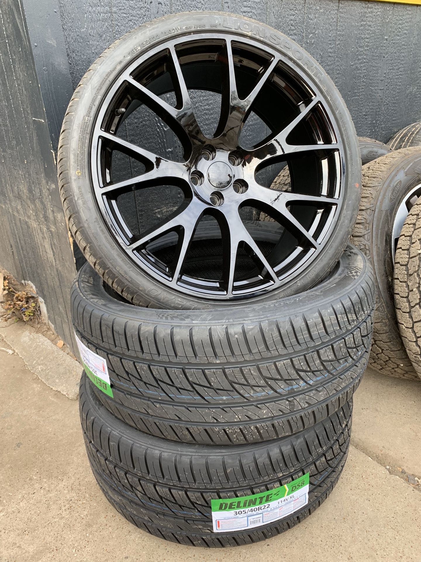 New 22” Black Hellcat Rims And New Tires 5 Lug Wheels 22s 22 will Fit ...