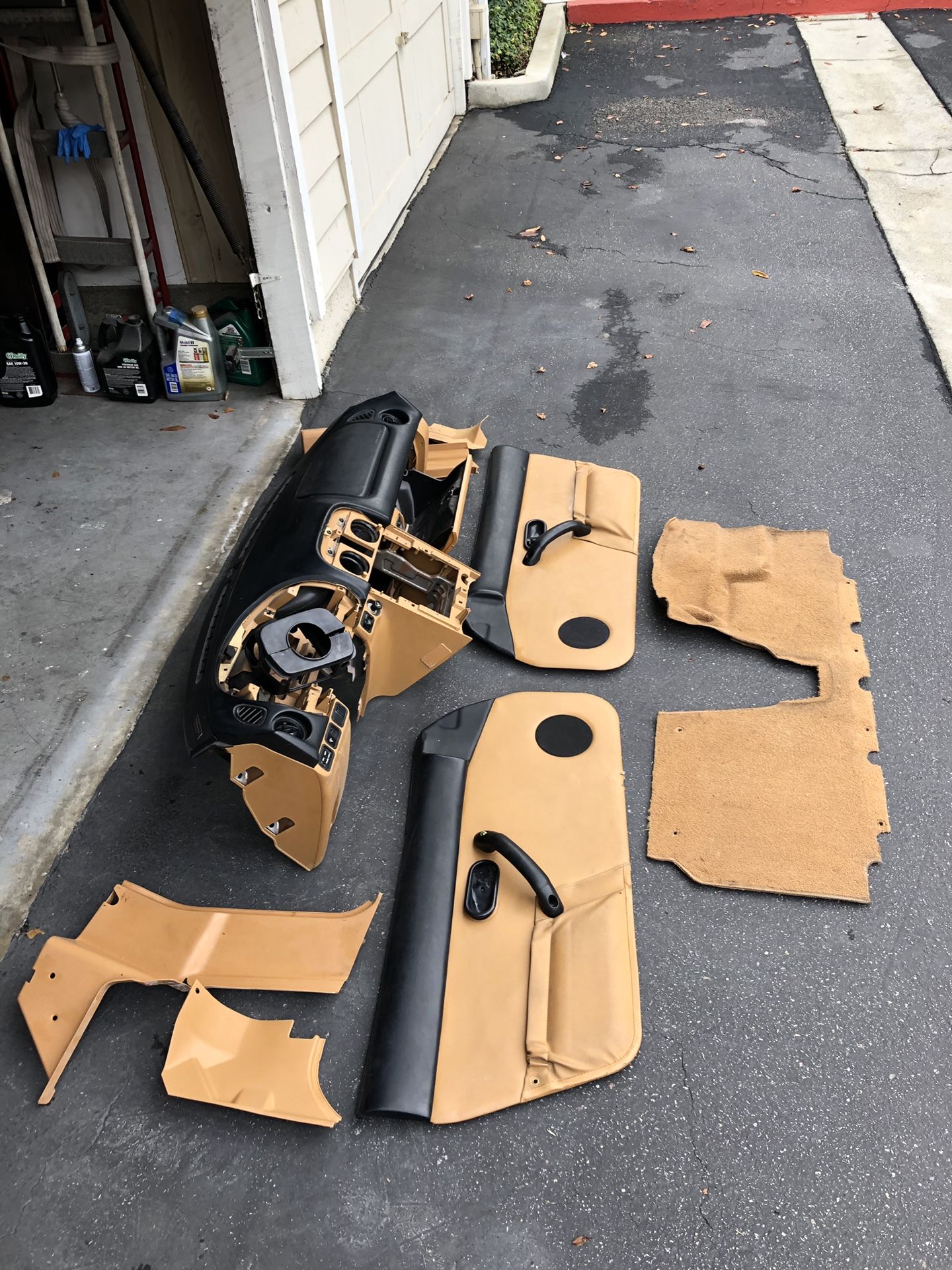 Miata NA 1.8 tan/black interior for Sale in San Pedro, CA - OfferUp