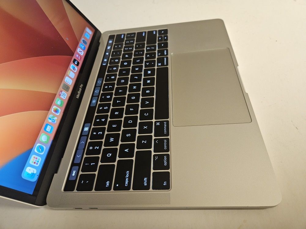 Apple Macbook Pro i5 16gb Ram 500gb Drive 3.1ghz 13" Screen 2017 w ...