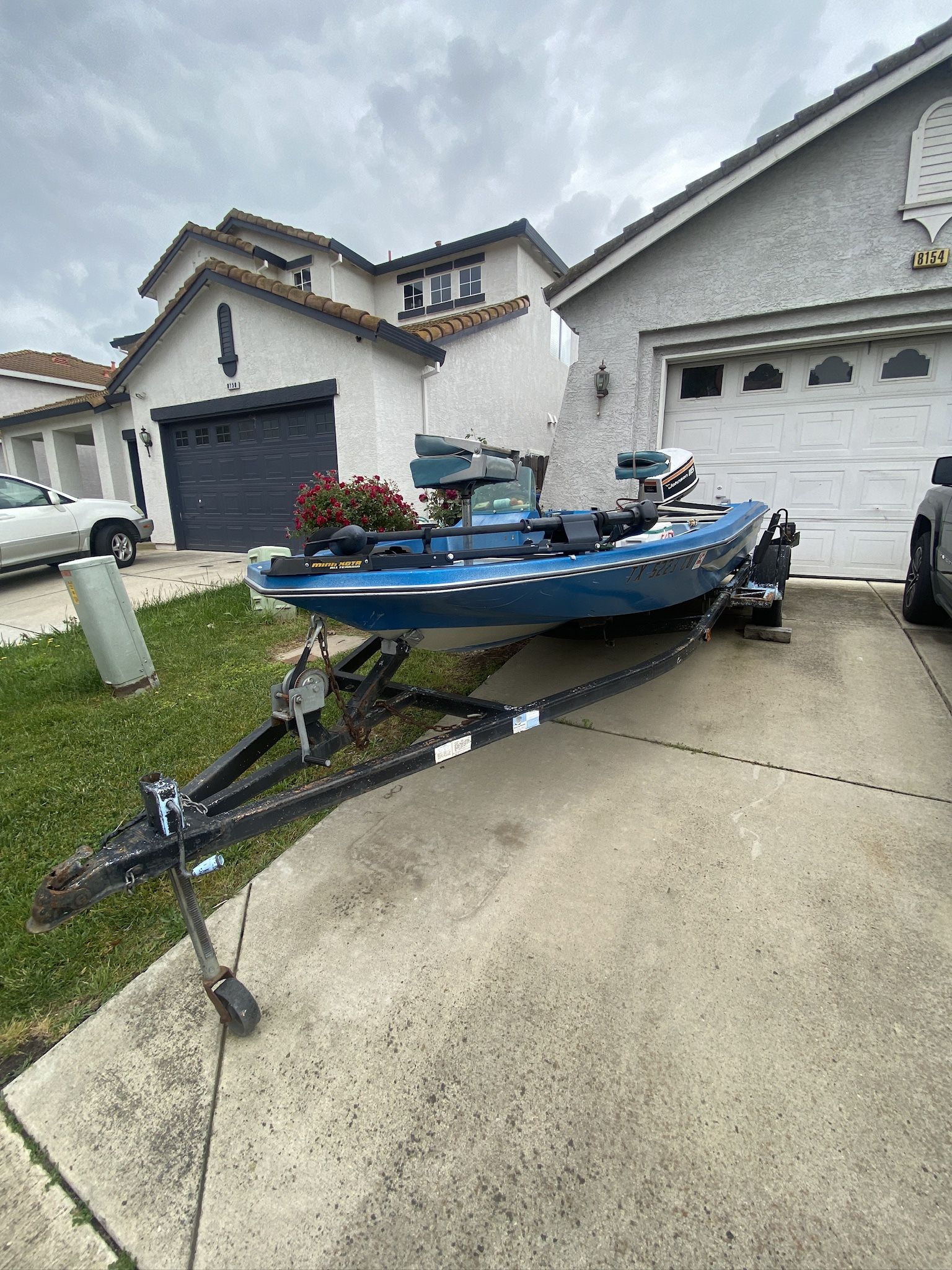 BASS BOAT NEED GONE for Sale in Sacramento, CA - OfferUp