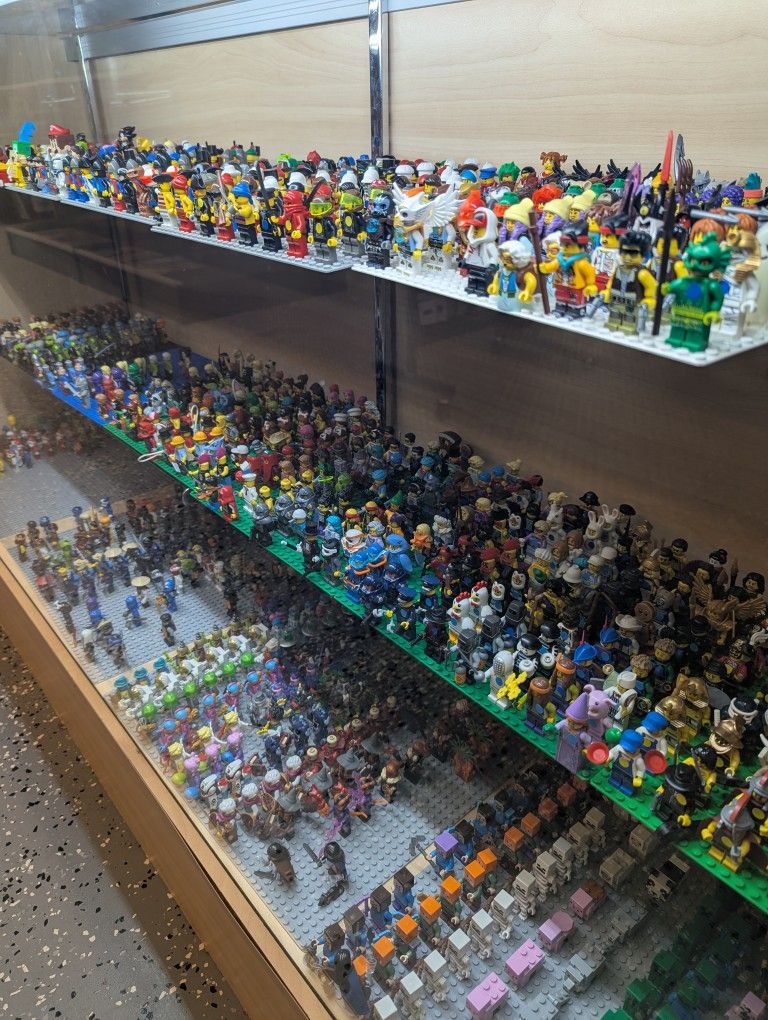 LEGO Minifigures & Sets • Pokémon • Hot Wheels • Action Figures • Comic ...
