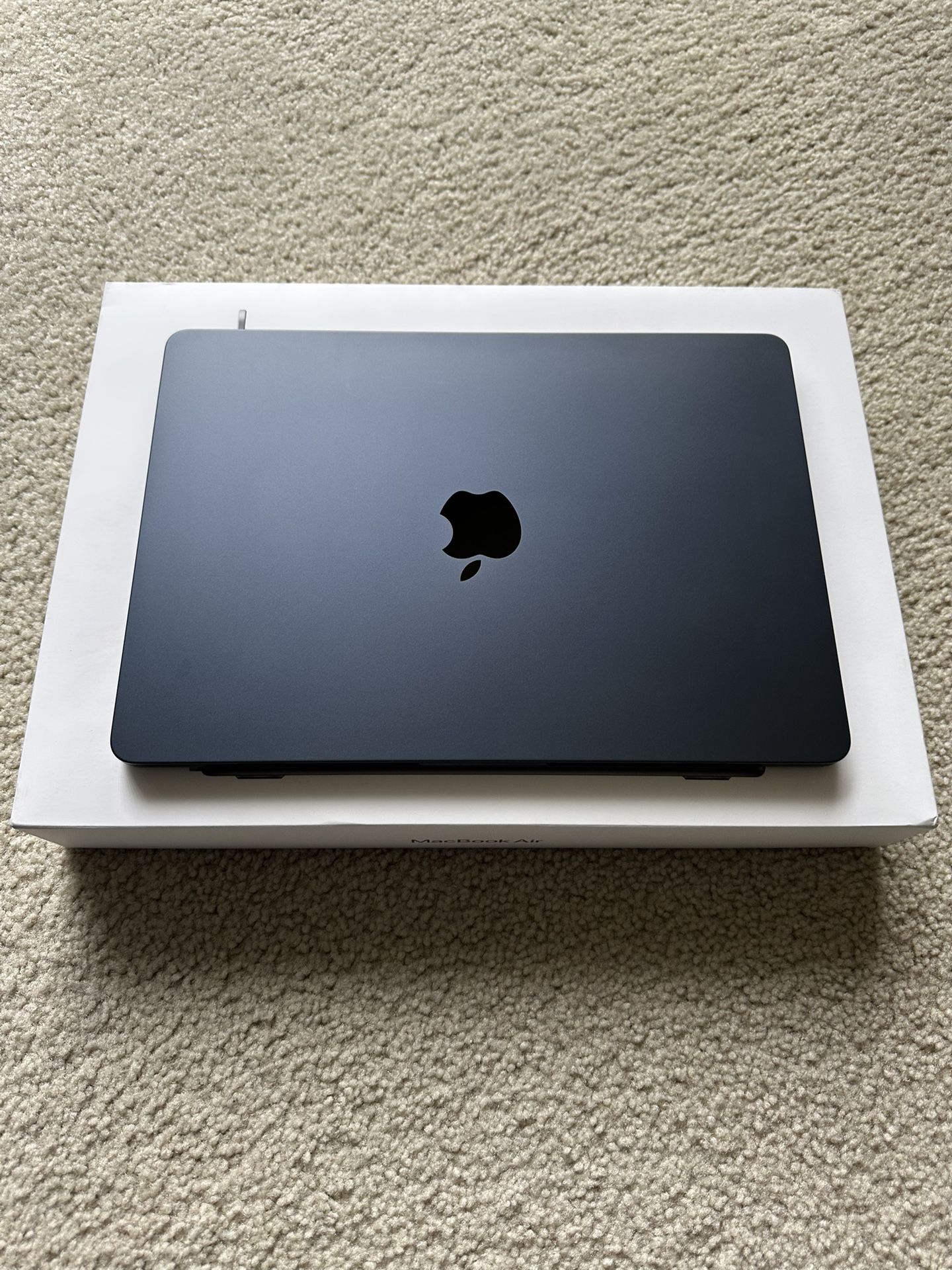 APPLE MACBOOK AIR M2 -- 13 inch -- MIDNIGHT COLOR for Sale in Artesia ...