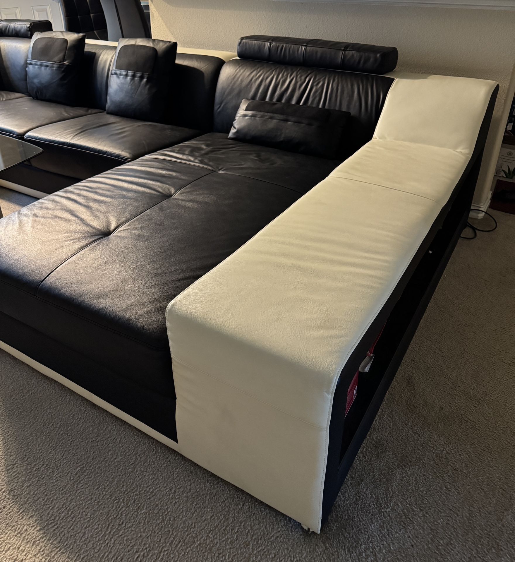 Premier, Italian Leather Couch for Sale in Irving, TX - OfferUp