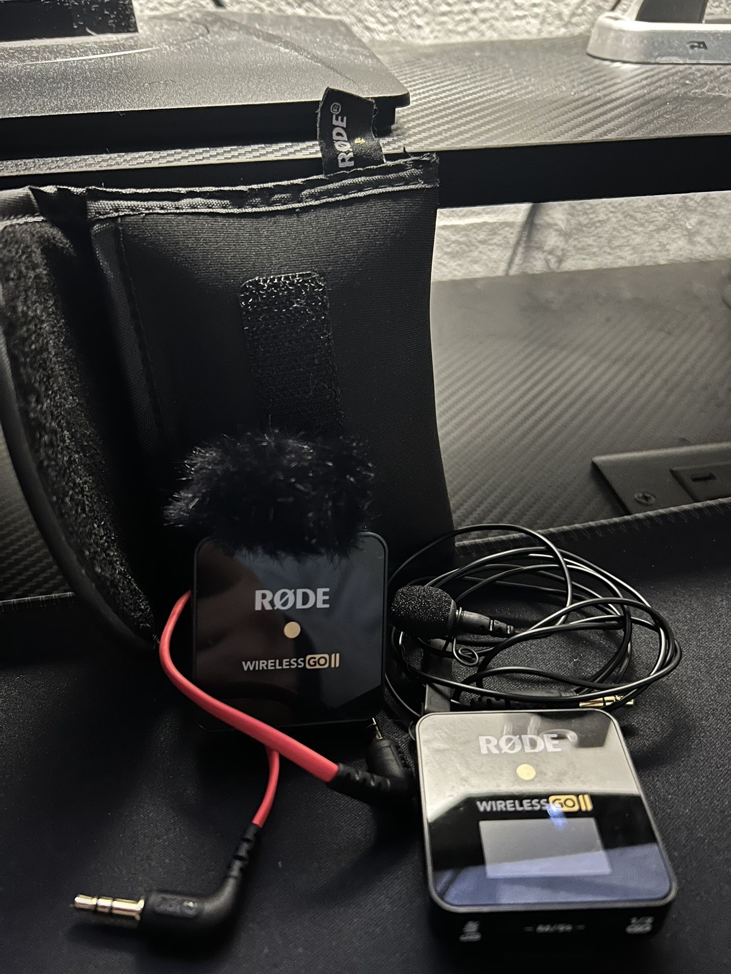 RODE - WIRELESS GO II Dual Channel Wireless Microphone system with ...