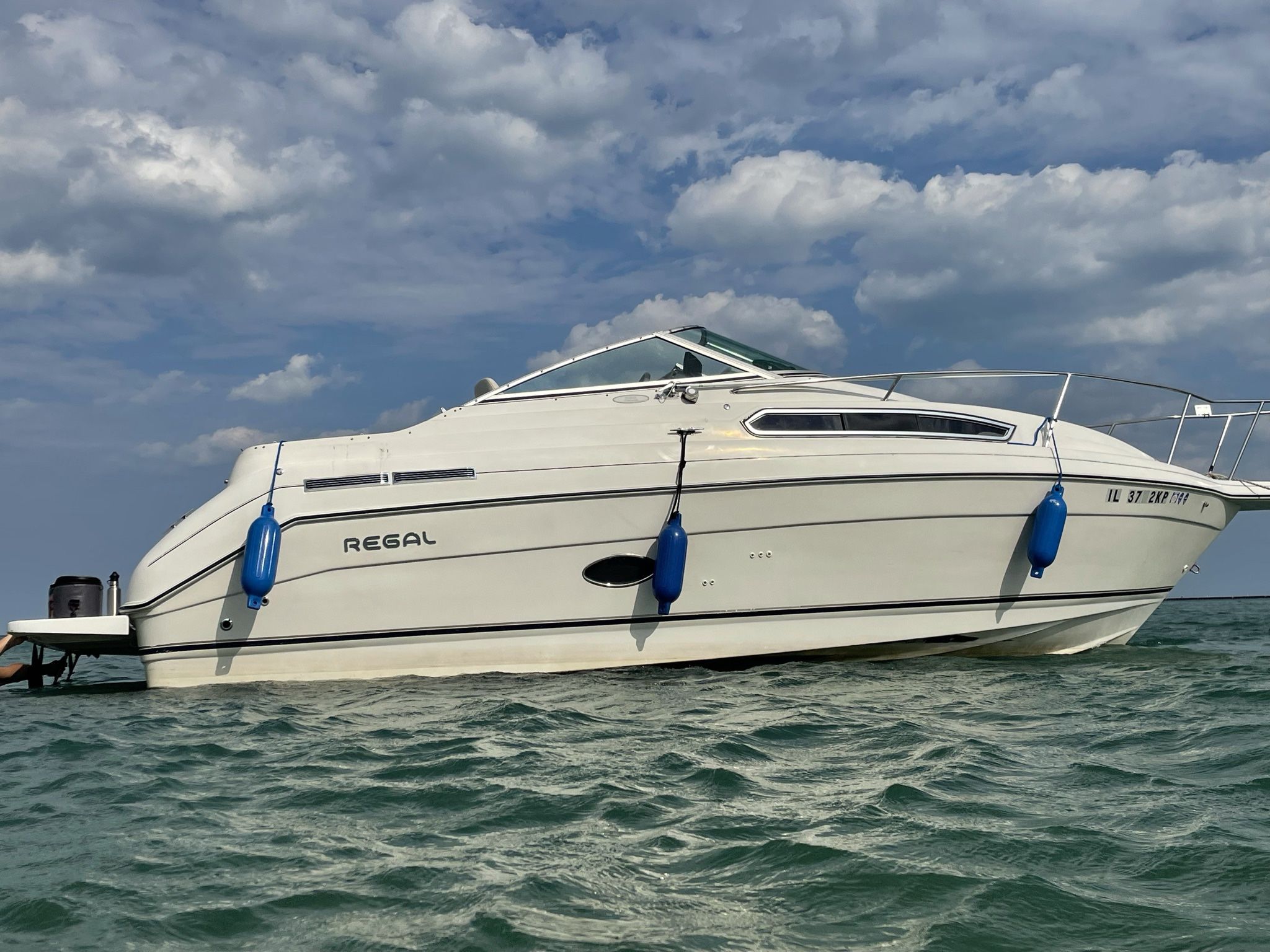 Regal Commodore 256 for Sale in Naperville, IL - OfferUp