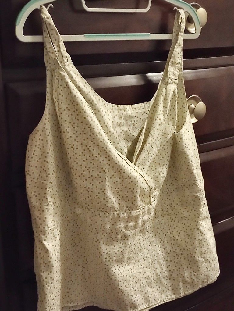 Tank Top Woman's Old Navy Extra Large Dots Great Condition for Sale in ...