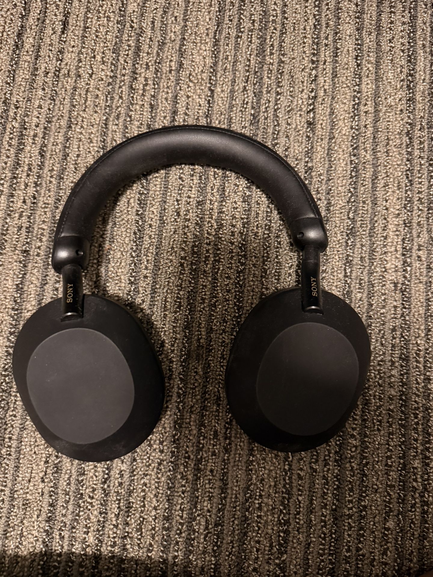 Sony Xm5 for Sale in Brooklyn, NY - OfferUp