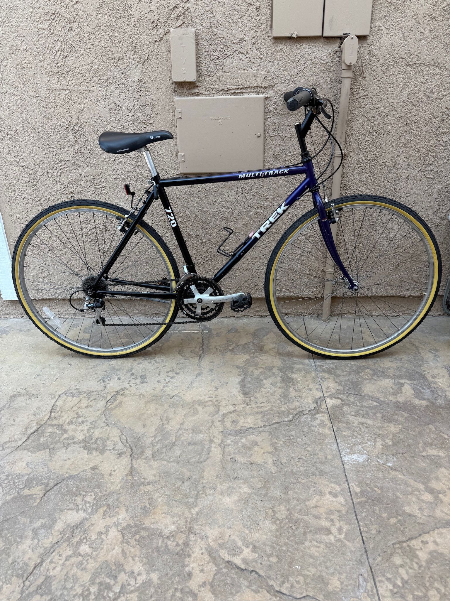 Trek Multitrack 720 Hybrid Road Trail Bike Shimano Altus Super ...