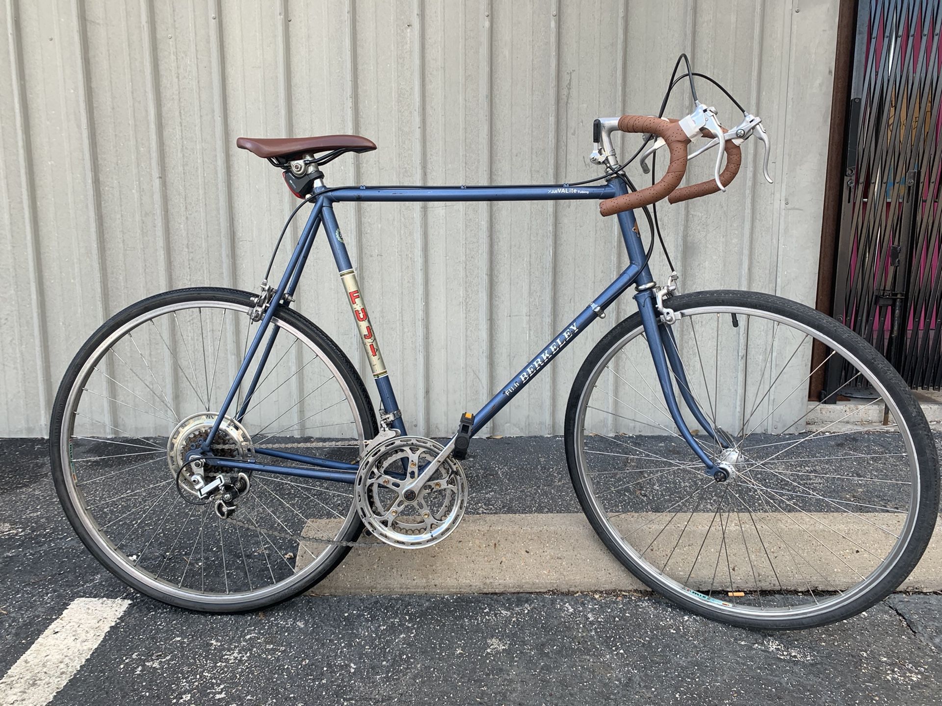 Fuji Berkeley Vintage 10 speed road bike 63cm XL tall frame for Sale in Houston, TX - OfferUp