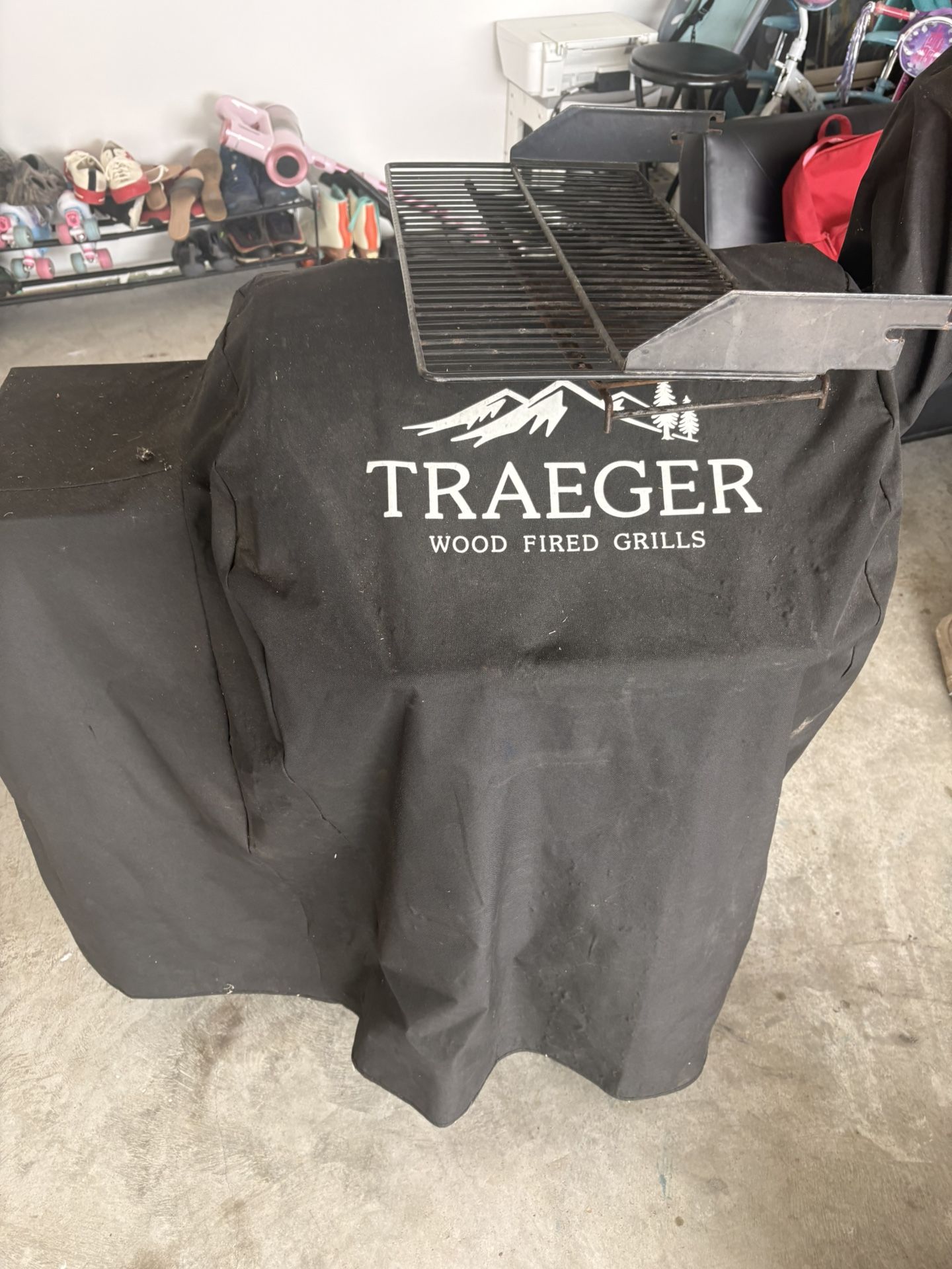 Traeger Pellet Grill for Sale in Katy, TX - OfferUp