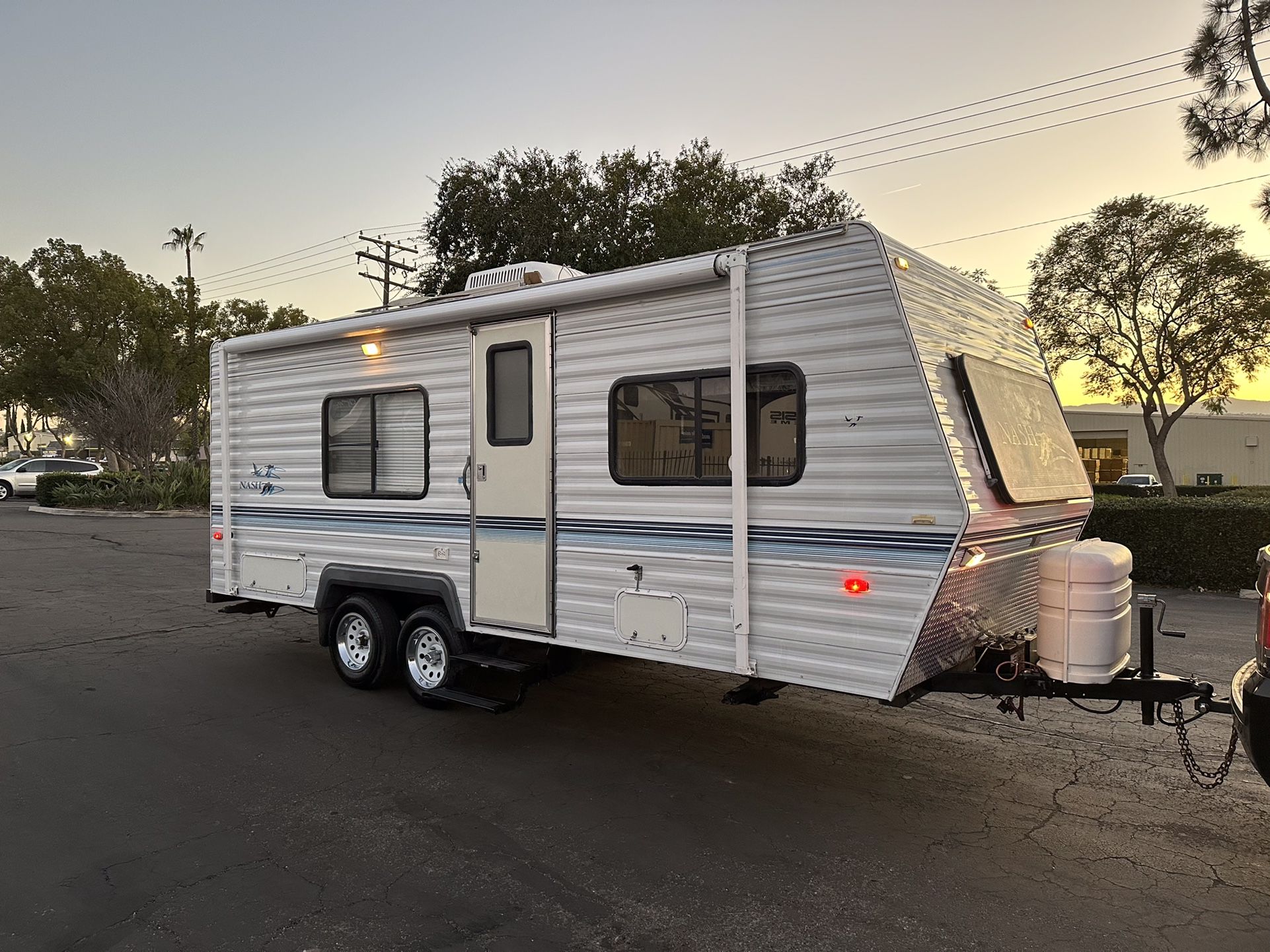 2000 Northwood Mfg Nash for Sale in Riverside, CA - OfferUp