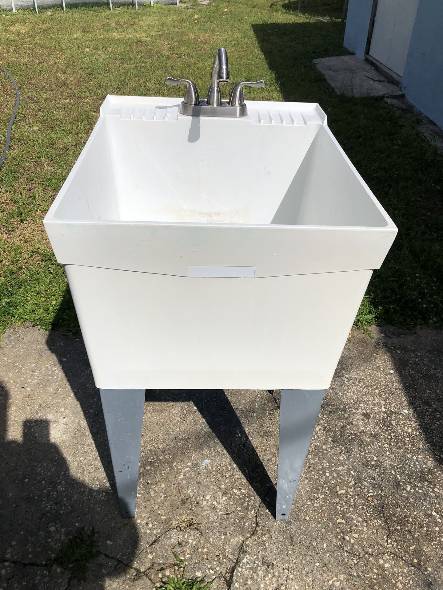 Utilatub Utility Tub Sink with Faucet for Sale in Carol City, FL - OfferUp